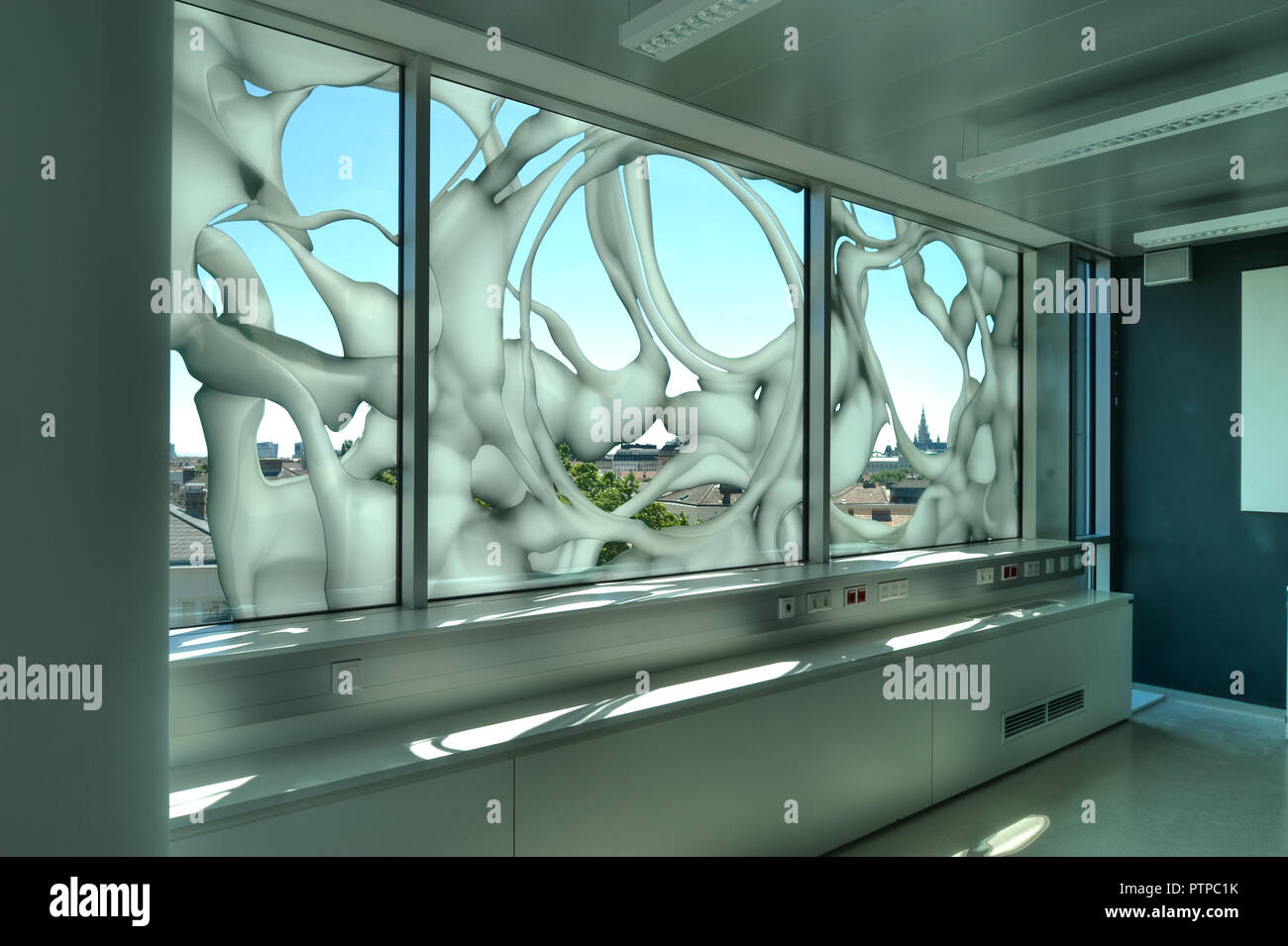 Wien, CeMM, Centrum für molekulare Medizin im Wiener AKH, Fassade von ...