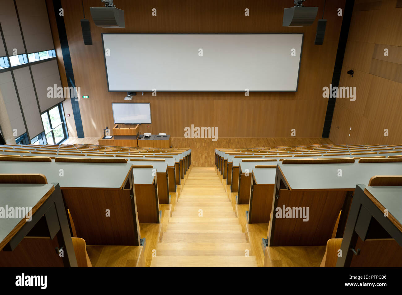 Altes Akh Zahnklinik High Resolution Stock Photography and Images - Alamy
