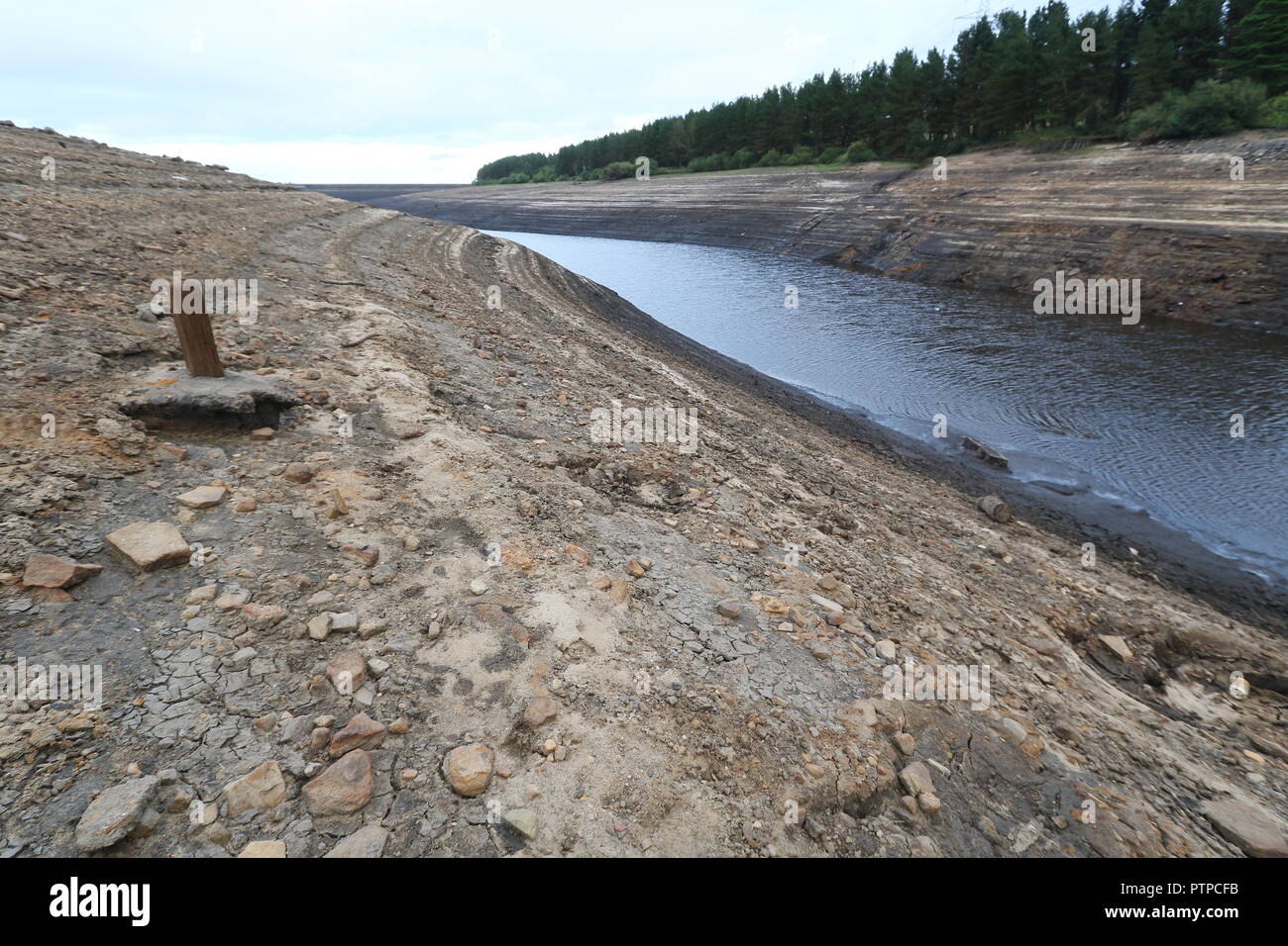 Ripponden reservoir hi-res stock photography and images - Alamy