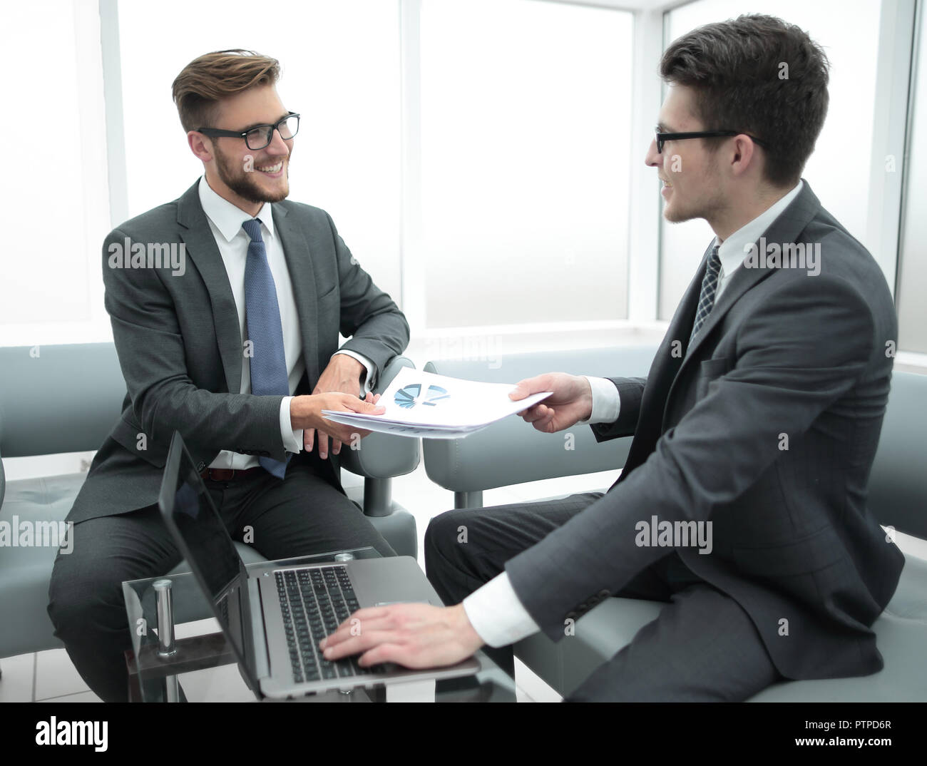 Close up employees work hi-res stock photography and images - Alamy