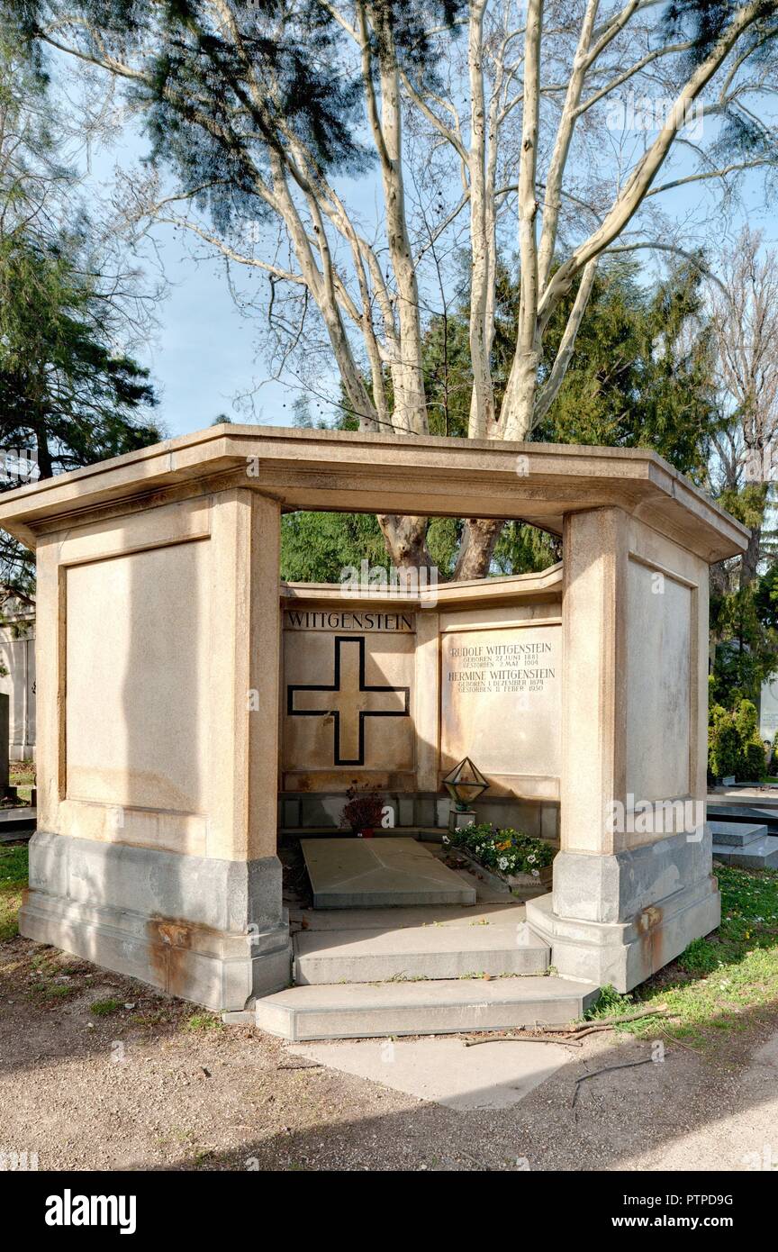 Wien, Zentralfriedhof, Gruft der Familie Wittgenstein, Architekt Robert ...