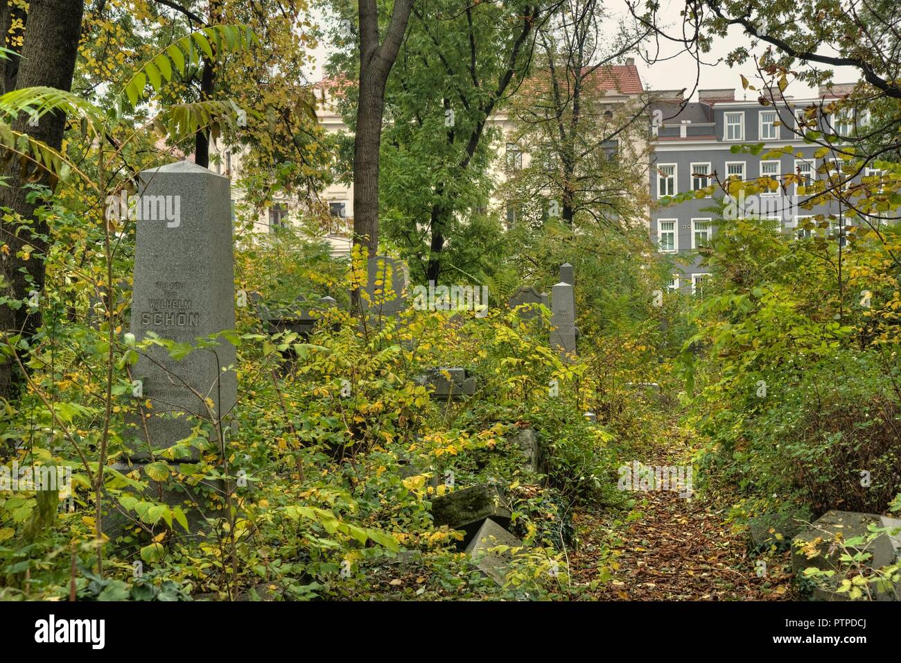 Wahring cemetery hi-res stock photography and images - Alamy
