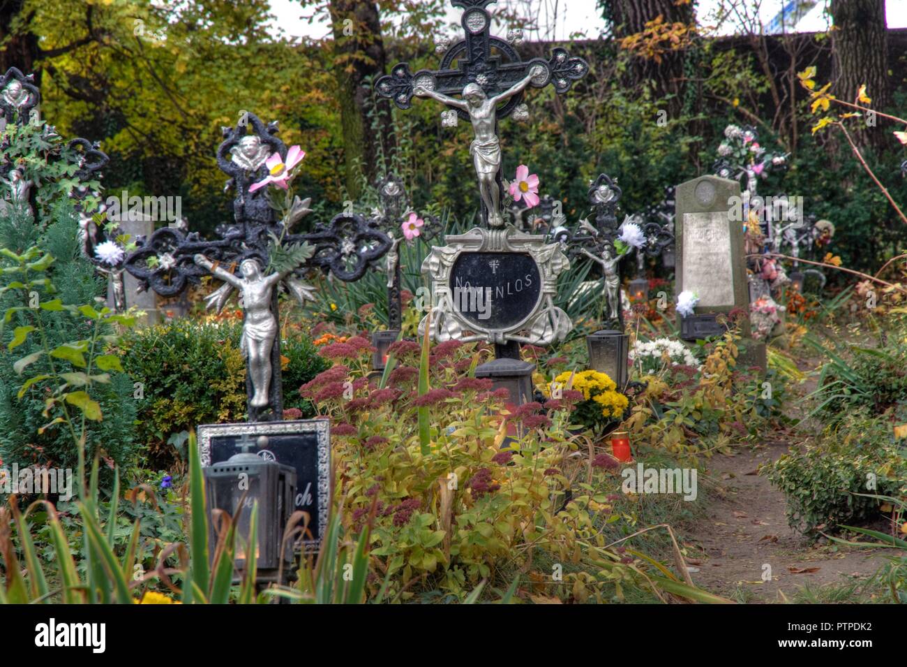 Cemetery of the nameless vienna hi-res stock photography and images - Alamy