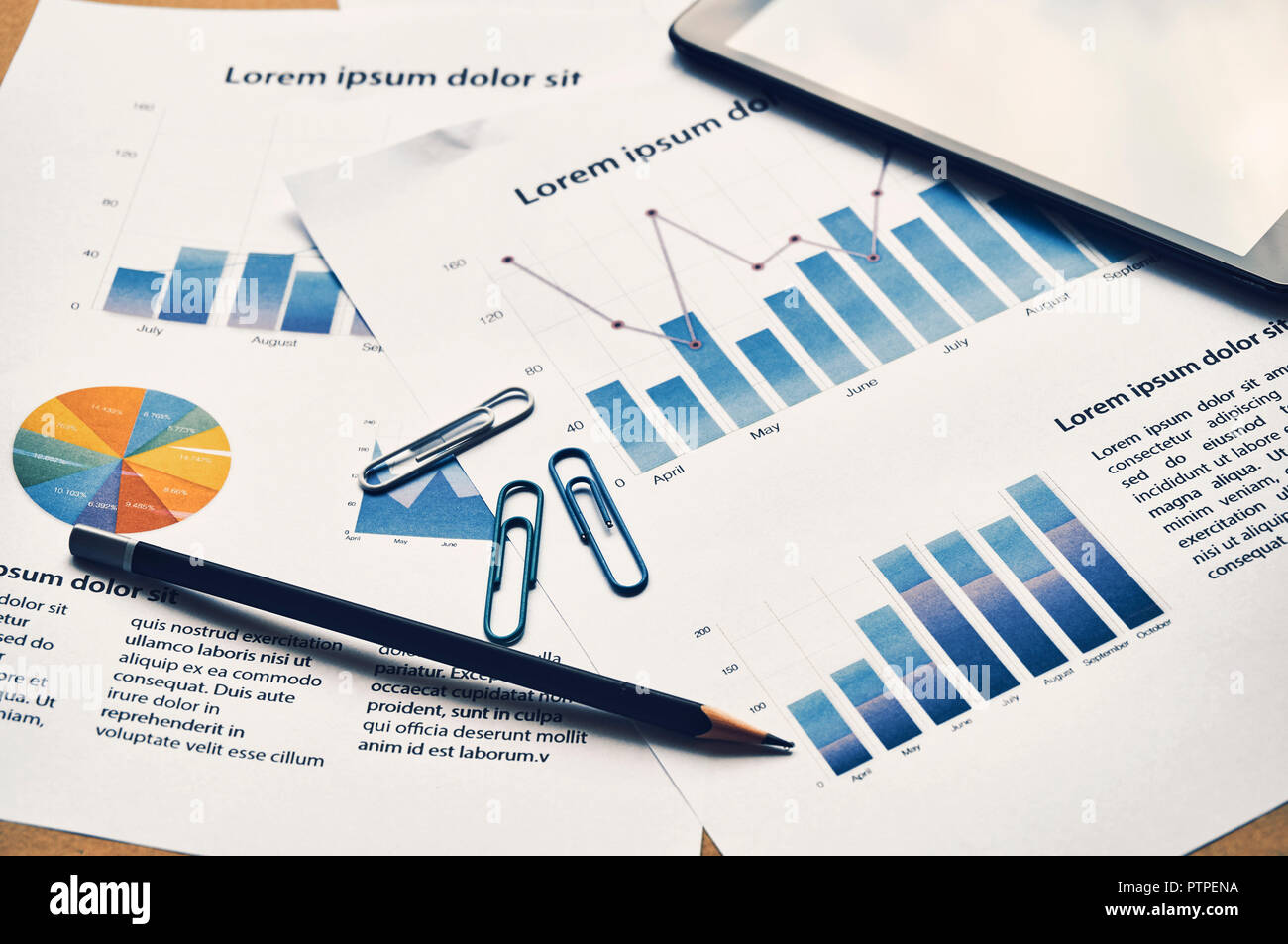 Desk table paperwork analysis hi-res stock photography and images - Alamy