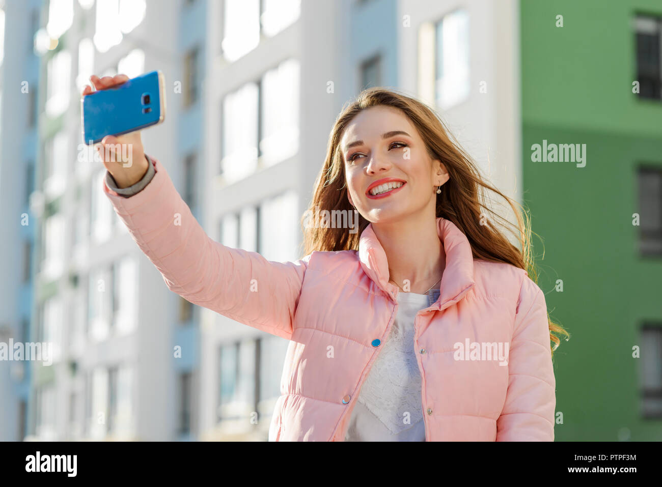 Photo portrait female blogger hi-res stock photography and images - Alamy