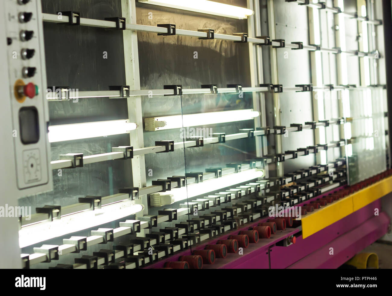 Production of PVC windows and double-glazed windows, a line for washing ...
