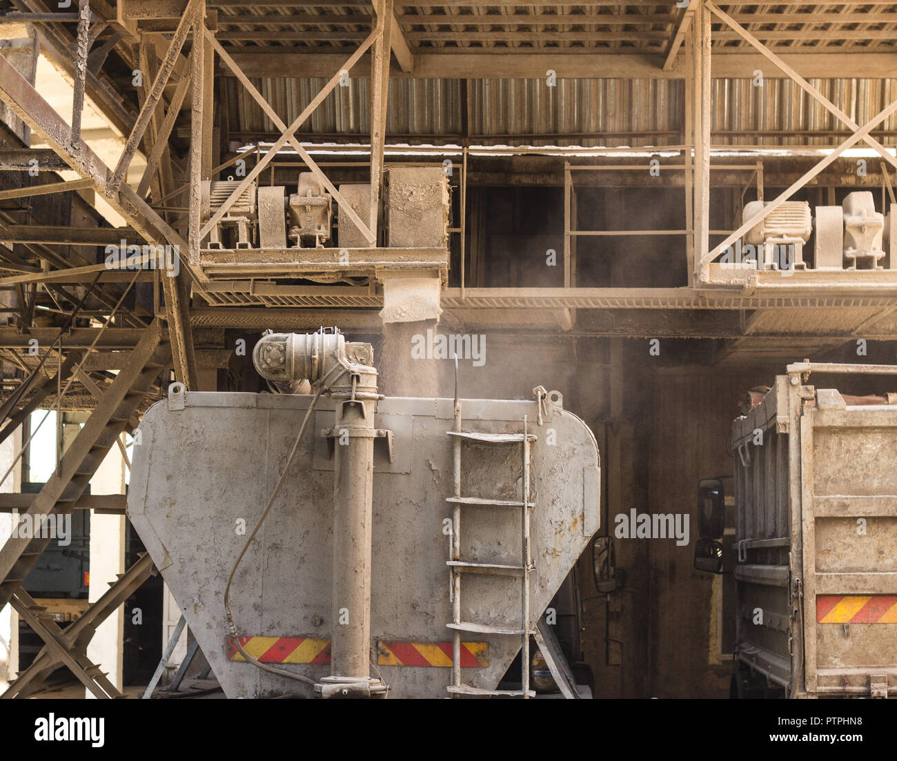 Fodder machine hi-res stock photography and images - Alamy