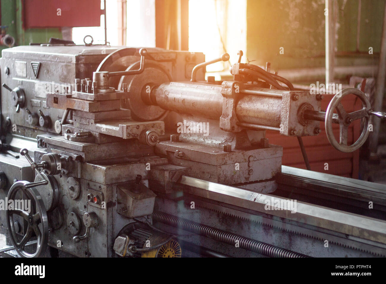 Old lathe hi-res stock photography and images - Alamy