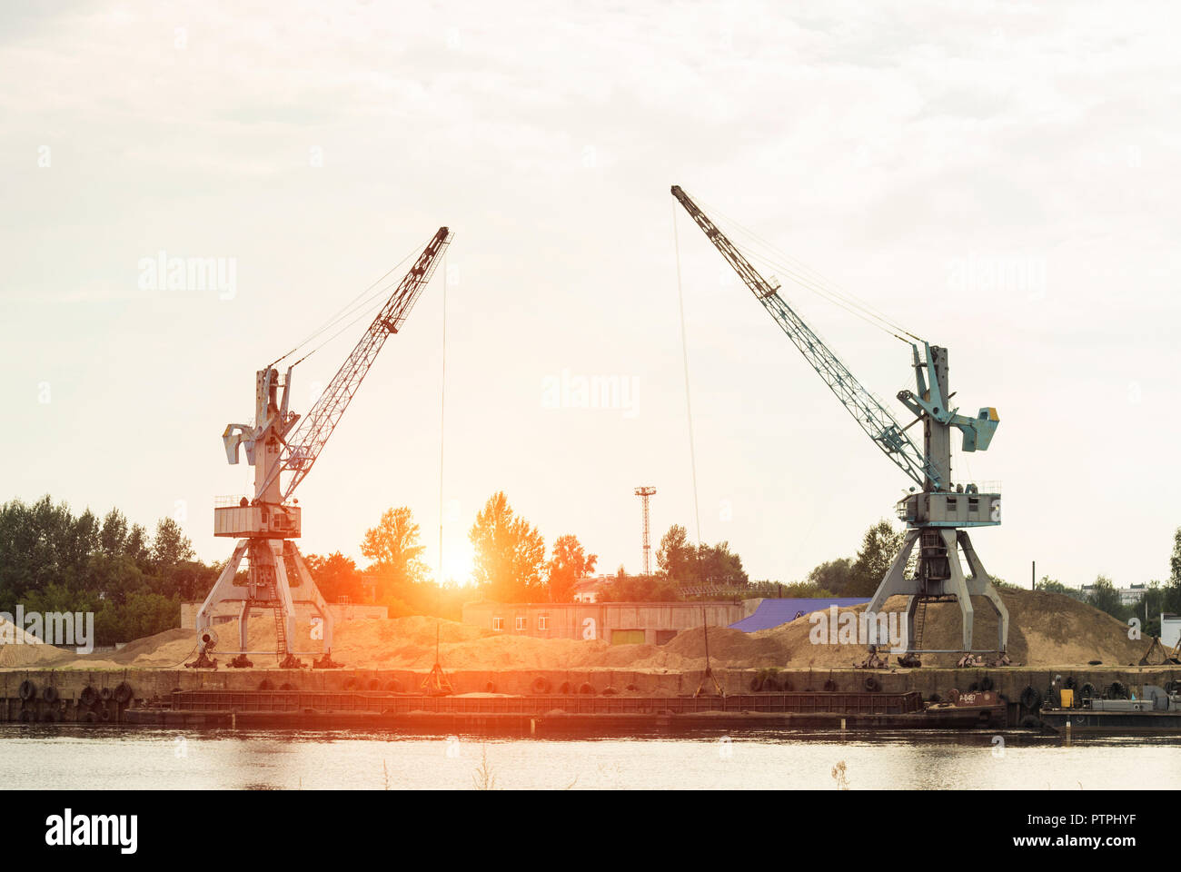 Barge Crane High Resolution Stock Photography and Images - Alamy