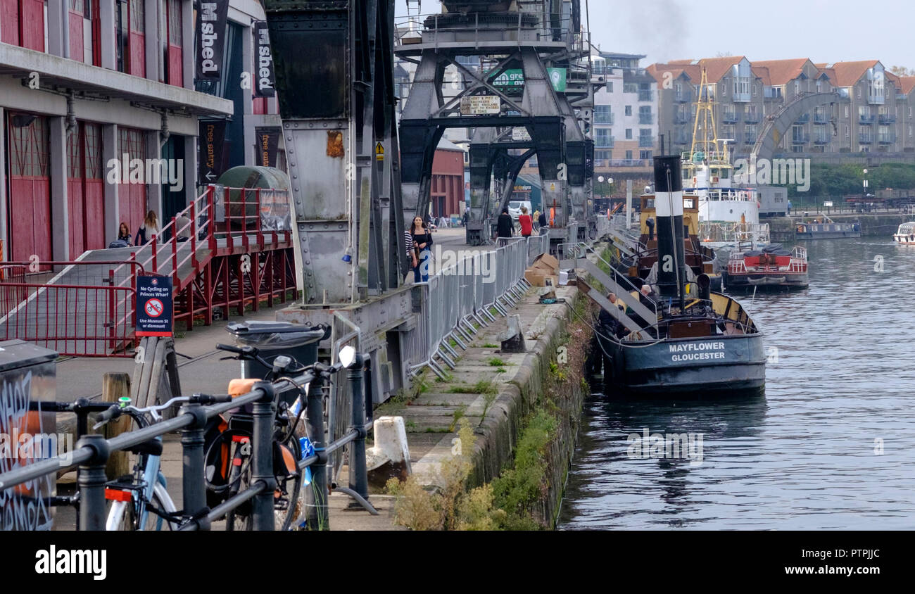 The Historic boat Mayflower of Gloucester gets up steam under the ...