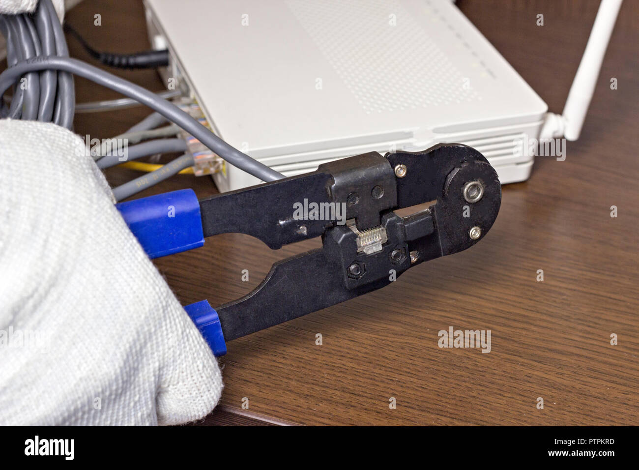 Electrical crimping tool hi-res stock photography and images - Alamy