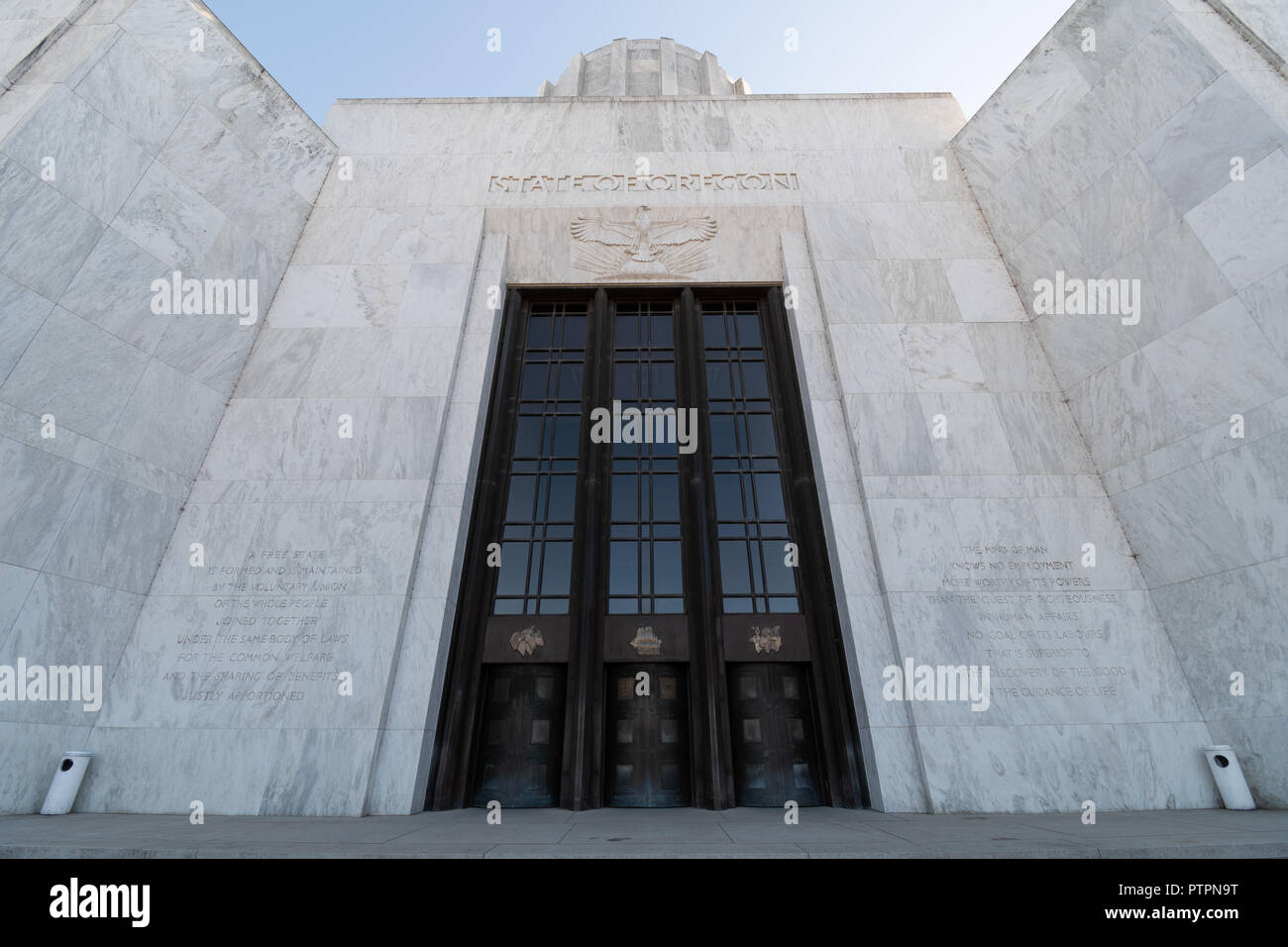 The front entrance and doors to the Oregon State Capitol Building. Part ...