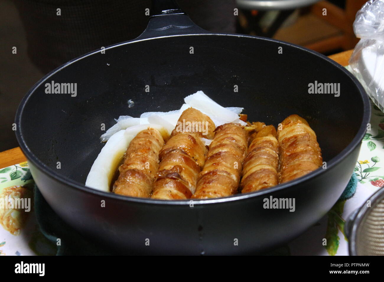foods in pan Stock Photo - Alamy