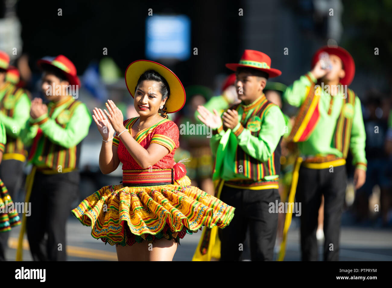 Traditional bolivian men hi-res stock photography and images - Alamy