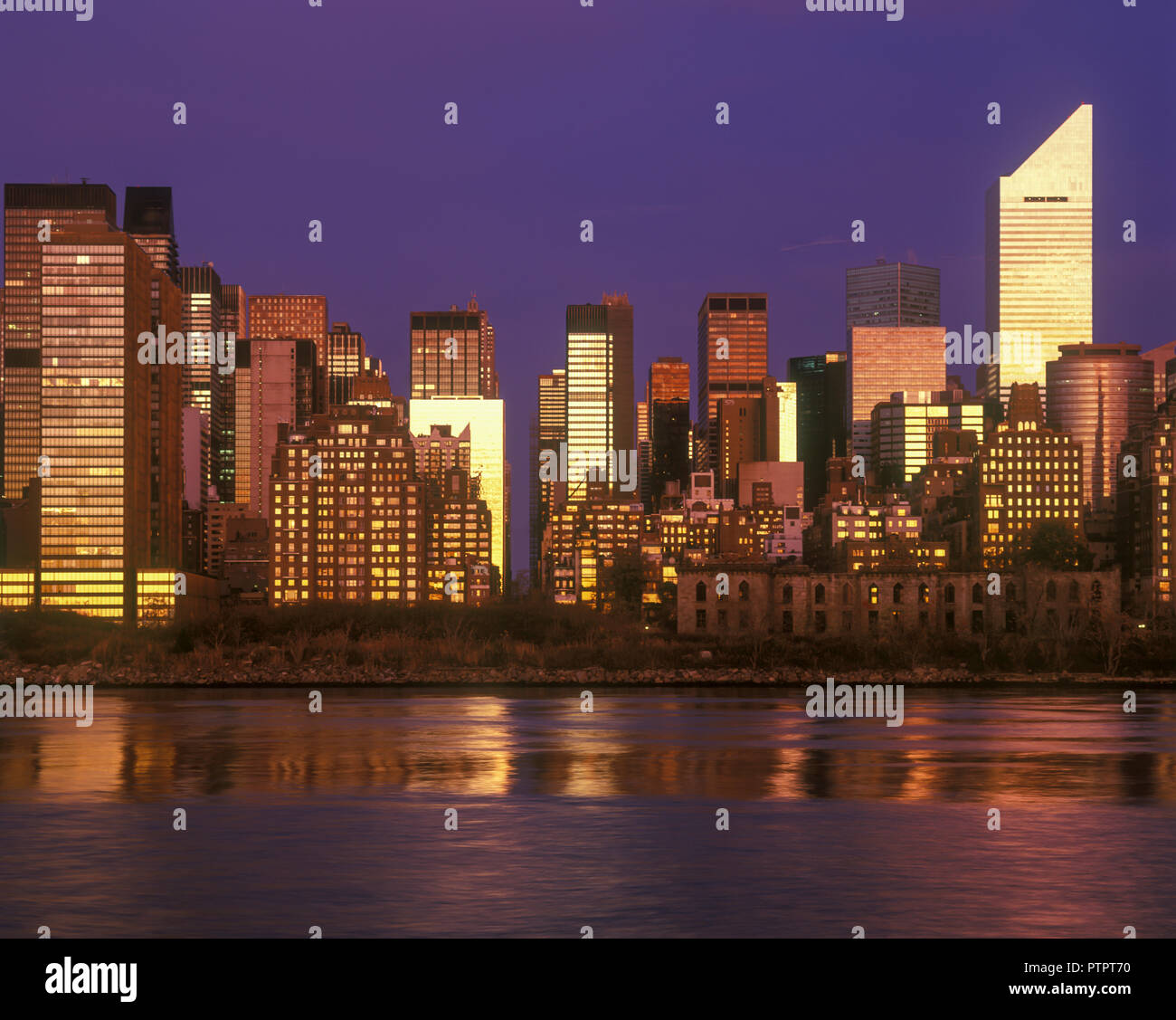 New york in 1990s hi-res stock photography and images - Alamy