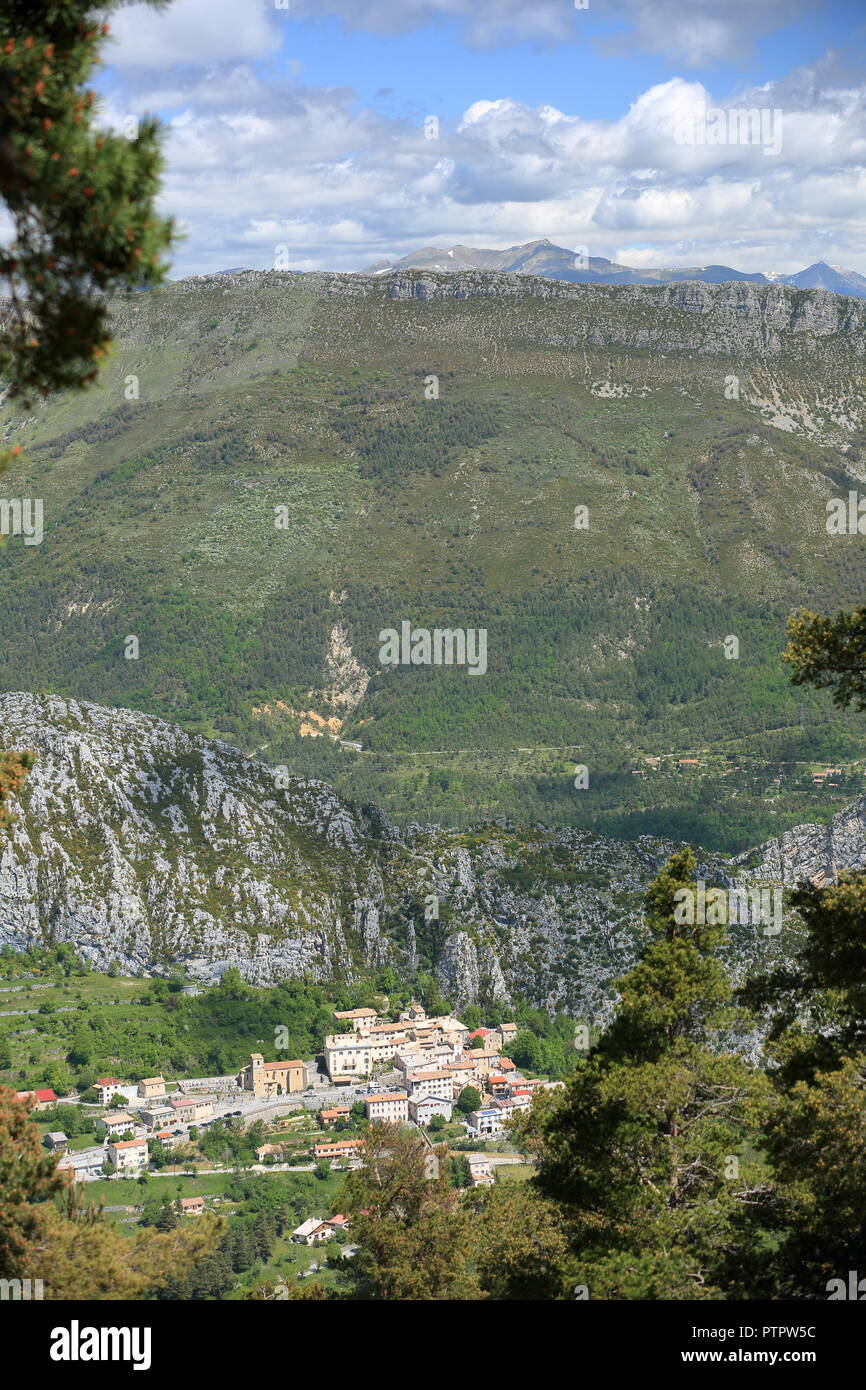 Village saint auban hi-res stock photography and images - Alamy