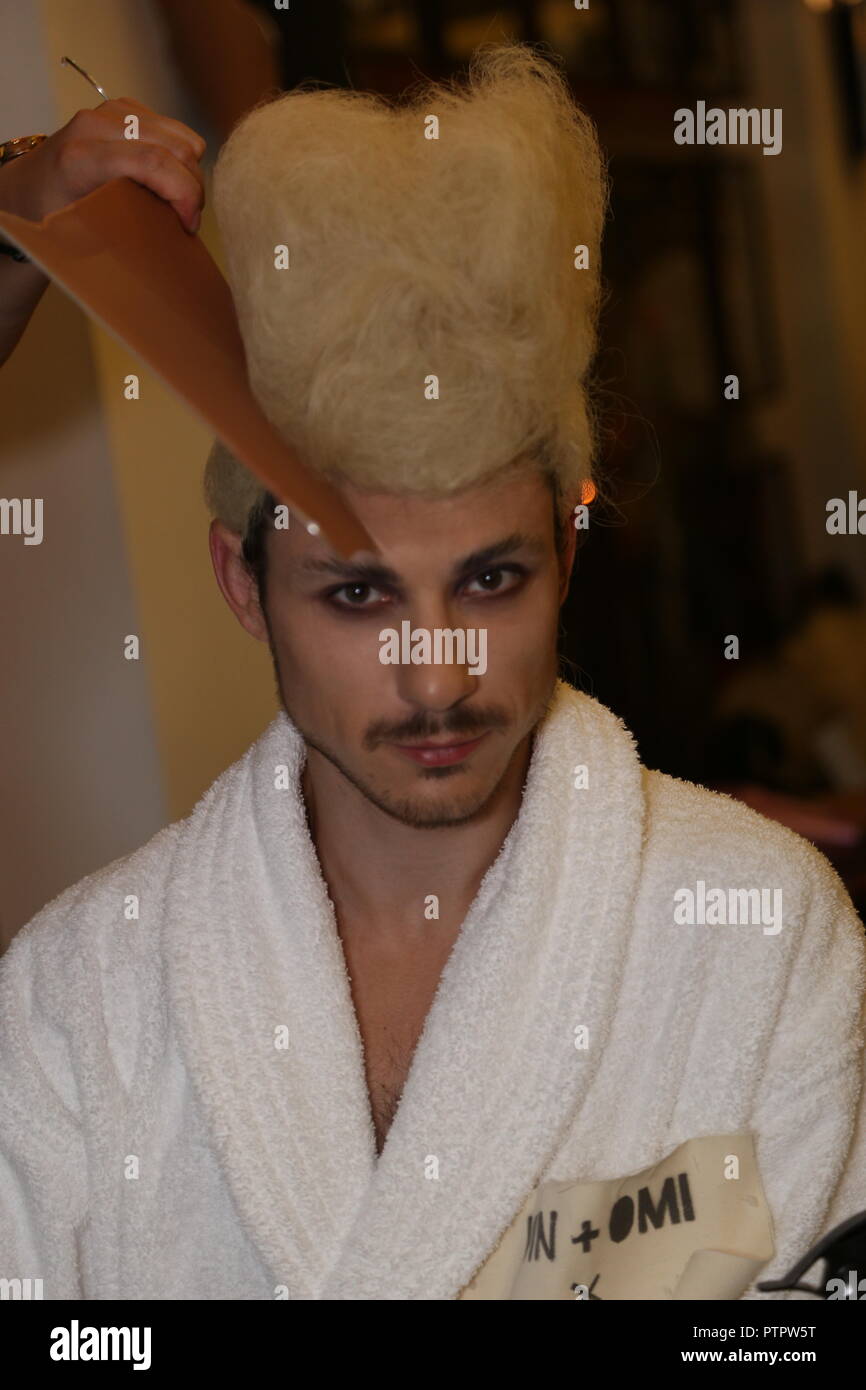 London Fashion Week 19 Apujan, Paul Costelloe, Underage,Viomi Fashion ...