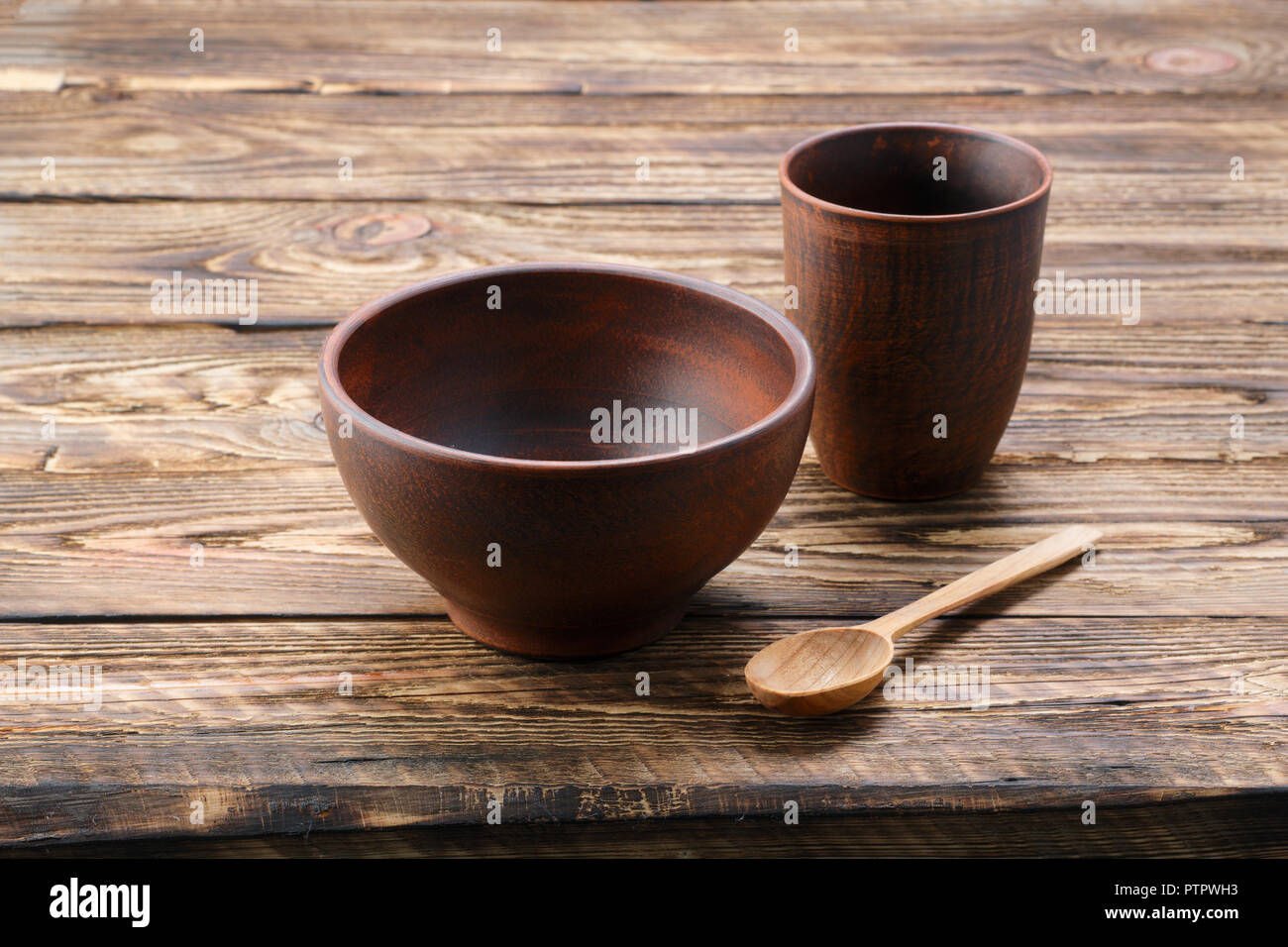 Clay dishes hi-res stock photography and images - Alamy