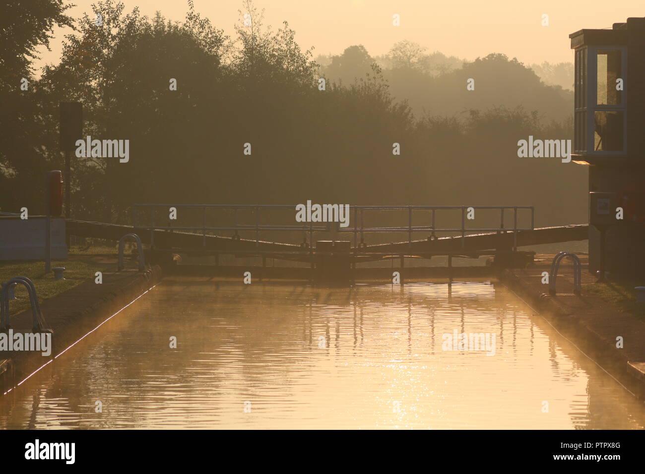 Woodlesford lock hi-res stock photography and images - Alamy