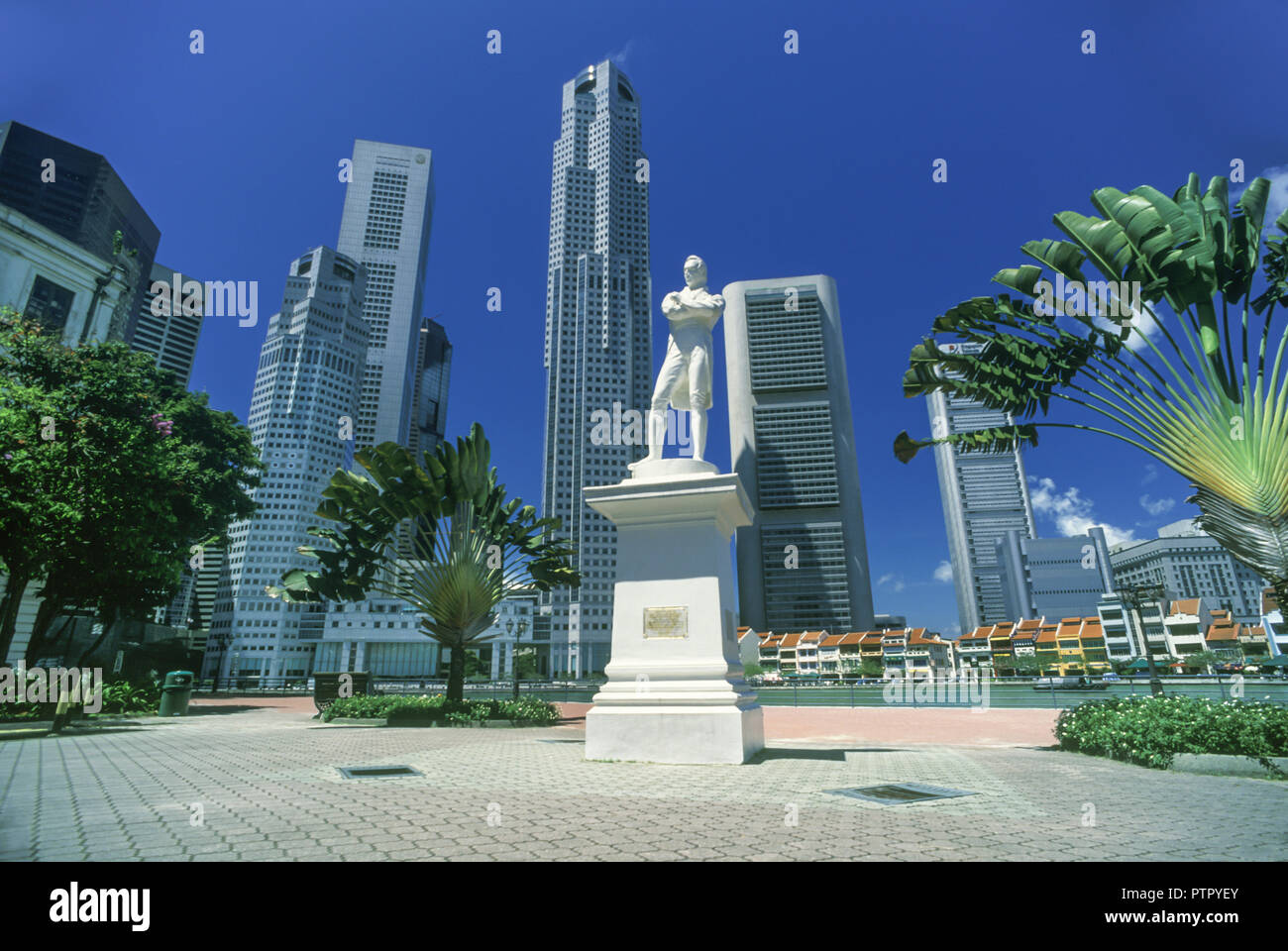 1996 HISTORICAL SIR THOMAS RAFFLES STATUE RIVER WALK RAFFLES LANDING ...