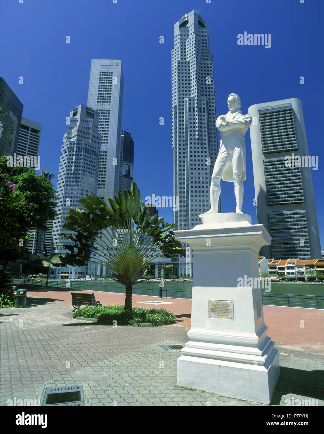 1996 HISTORICAL SIR THOMAS RAFFLES STATUE RIVER WALK RAFFLES LANDING ...