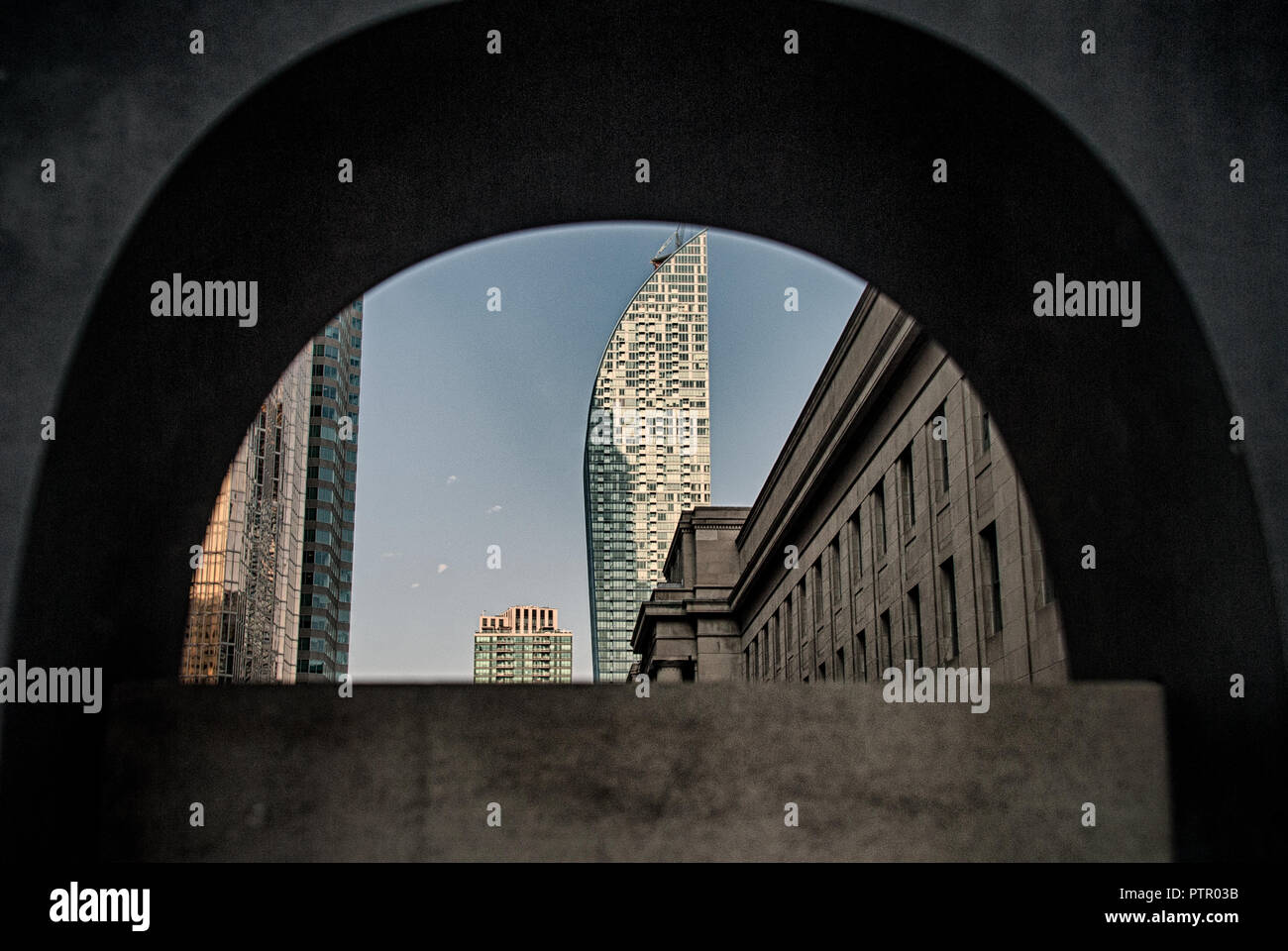 Toronto iconic building hi-res stock photography and images - Alamy