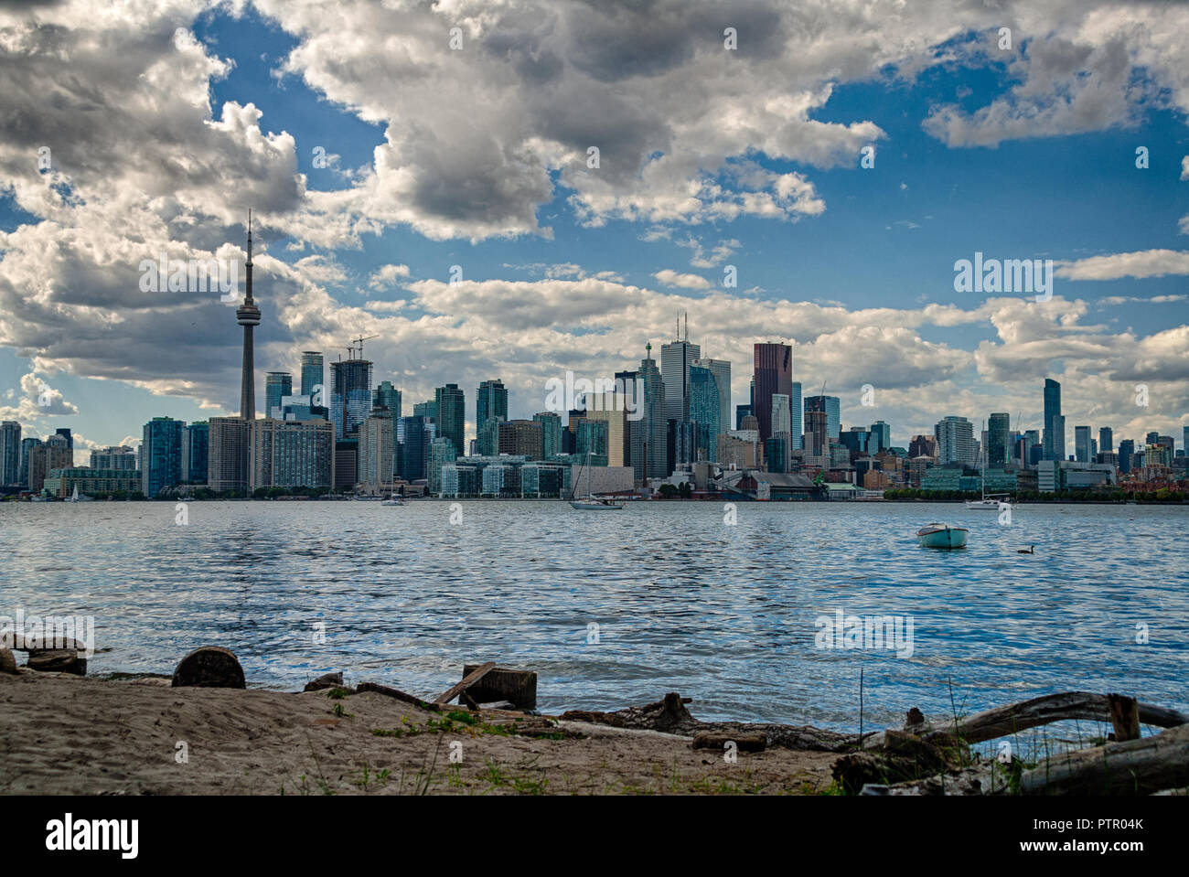 Toronto skyline and ontario place hi-res stock photography and images ...