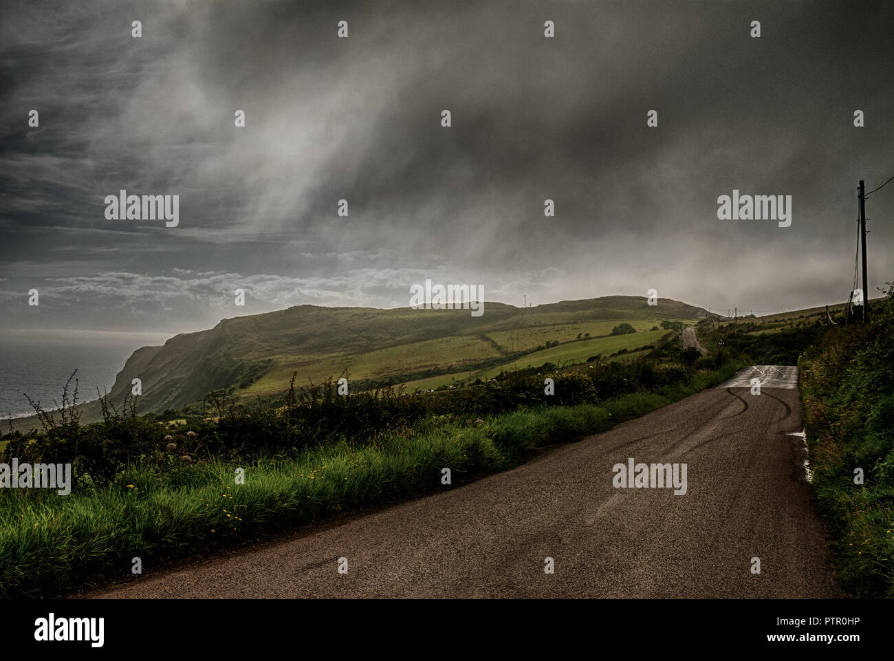 Cloudy scottish weather hi-res stock photography and images - Alamy