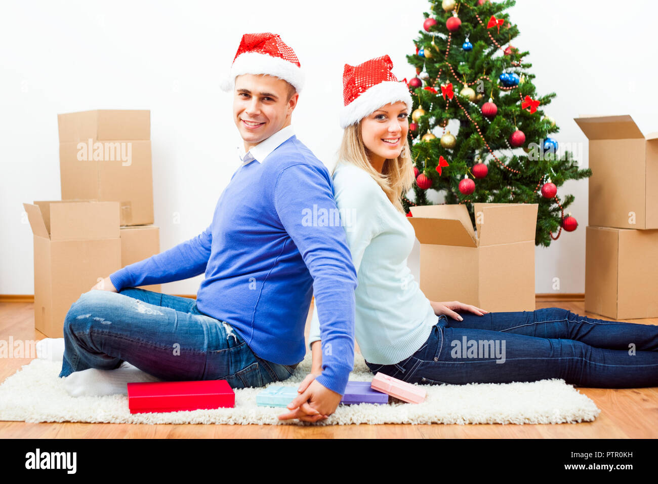 Moving in to new home for christmas hi-res stock photography and images ...
