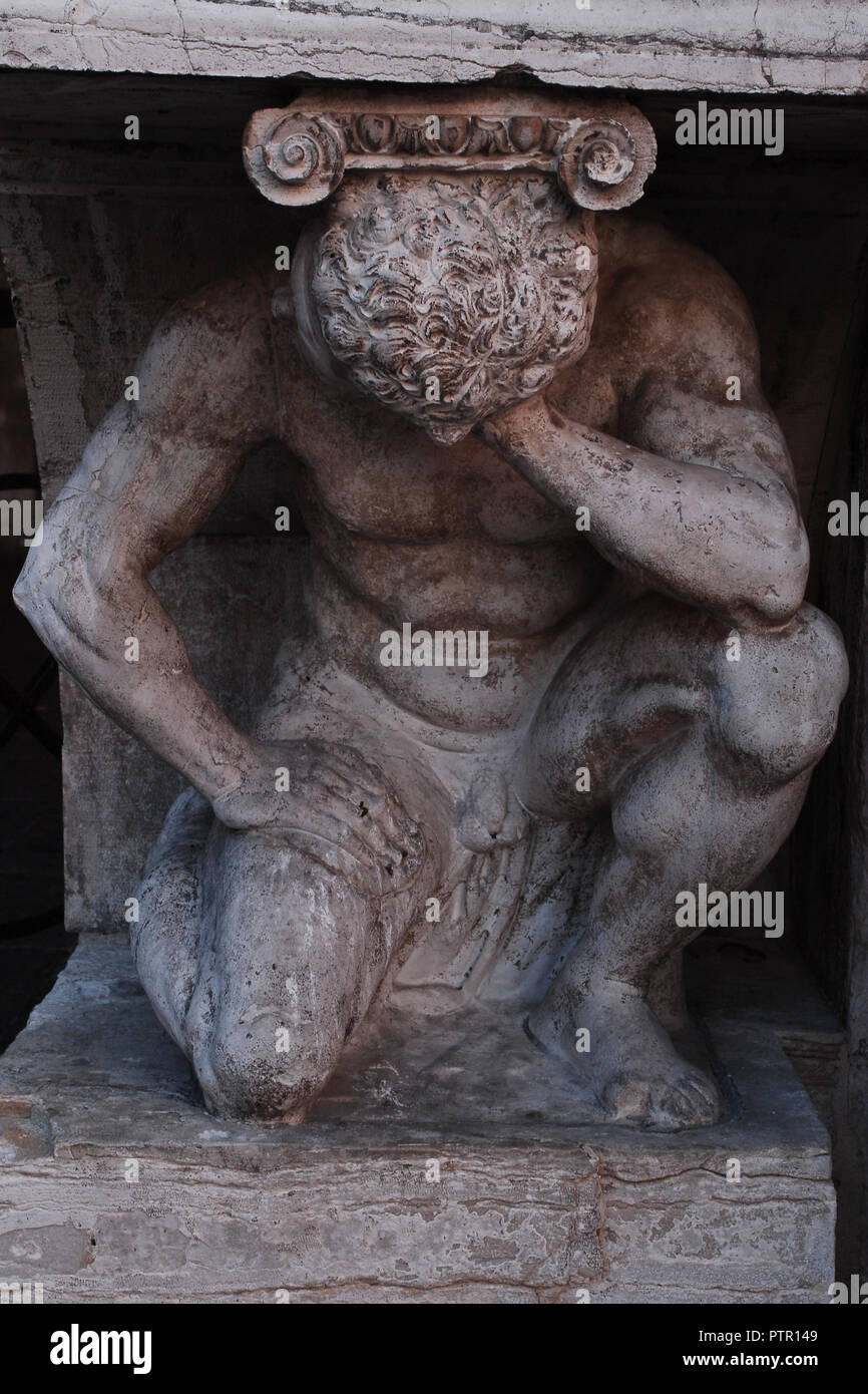 Thinking statue hi-res stock photography and images - Alamy