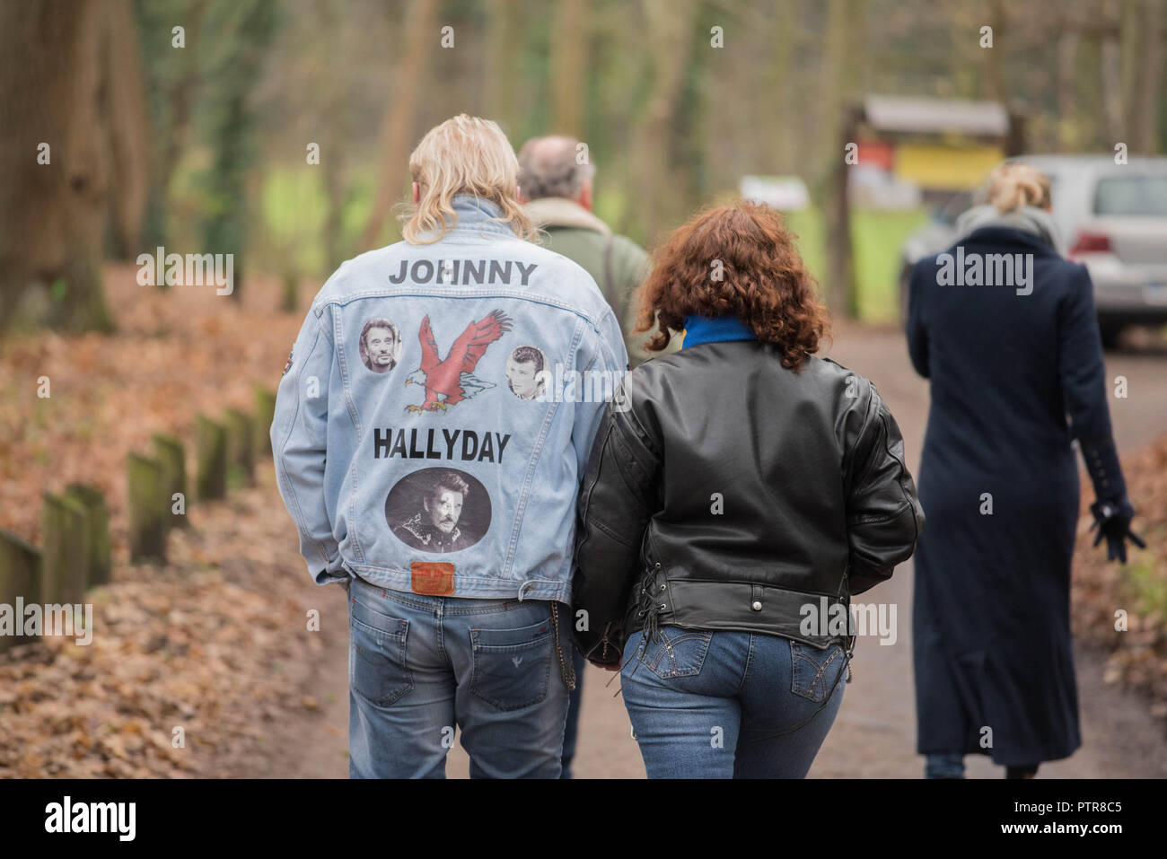 Johnny Hallyday fans flock to Marnes-la-Coquette Stock Photo - Alamy