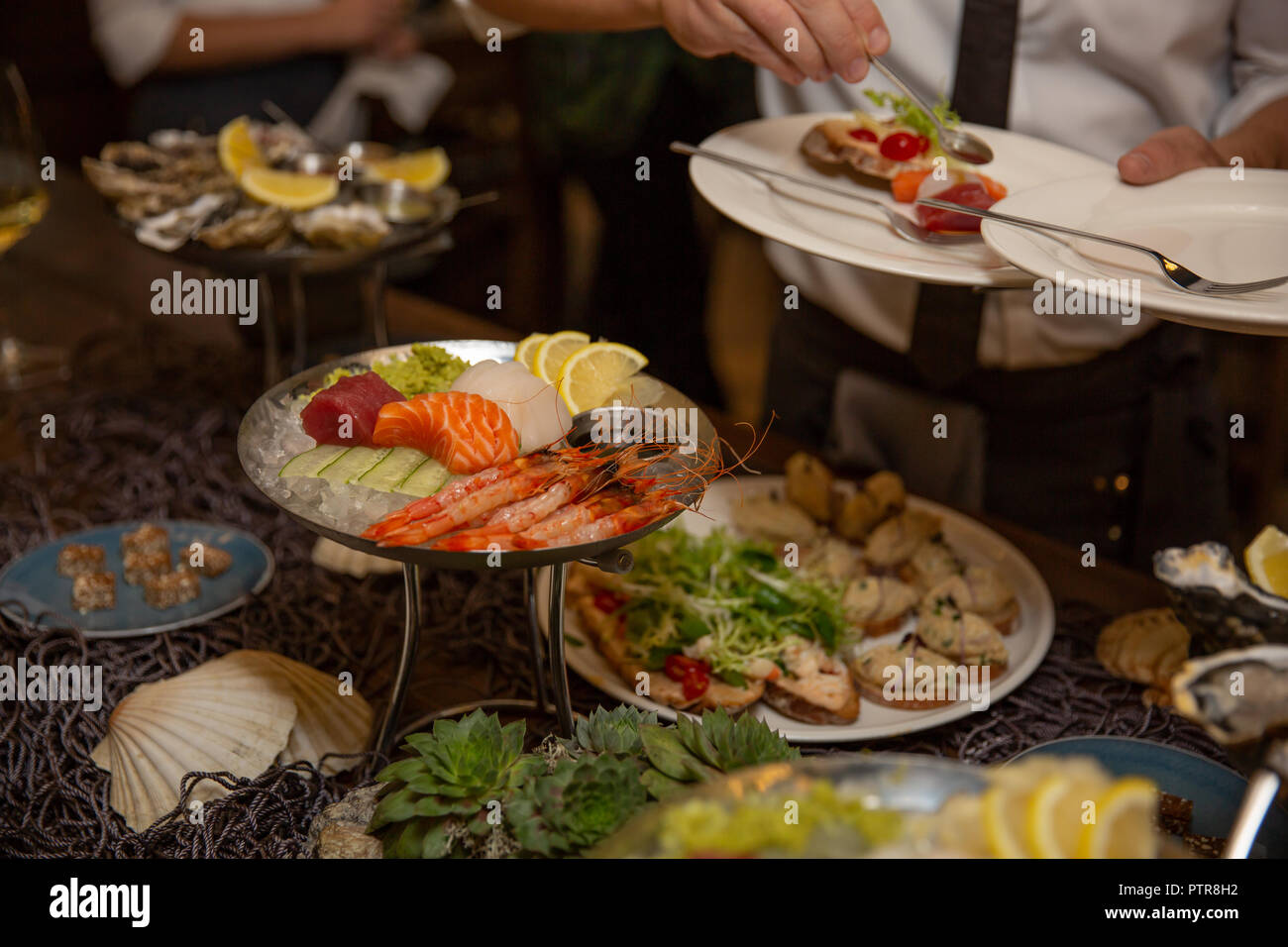 Ice queen lettuce hi-res stock photography and images - Alamy