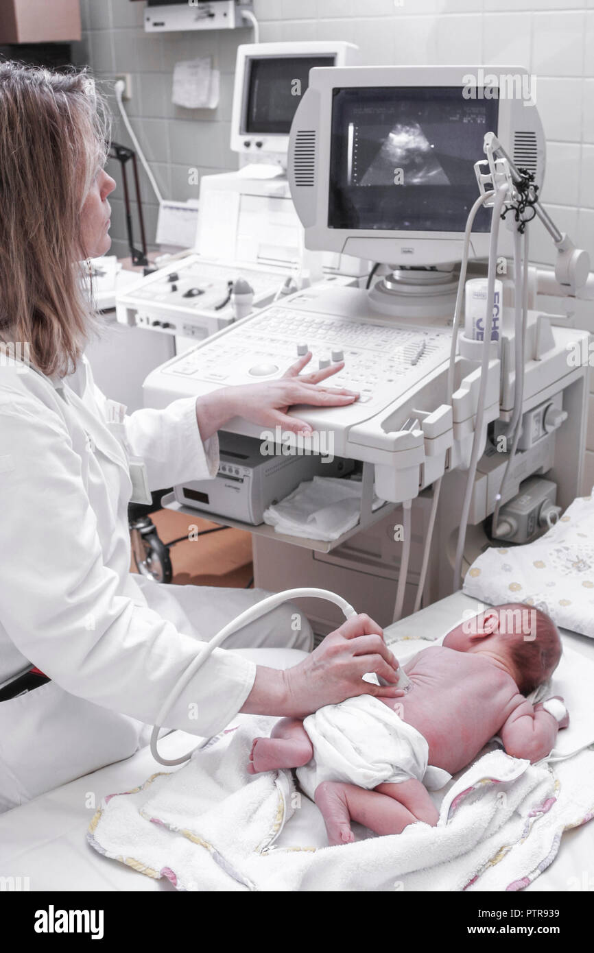 Ultraschalldiagnostik High Resolution Stock Photography and Images - Alamy