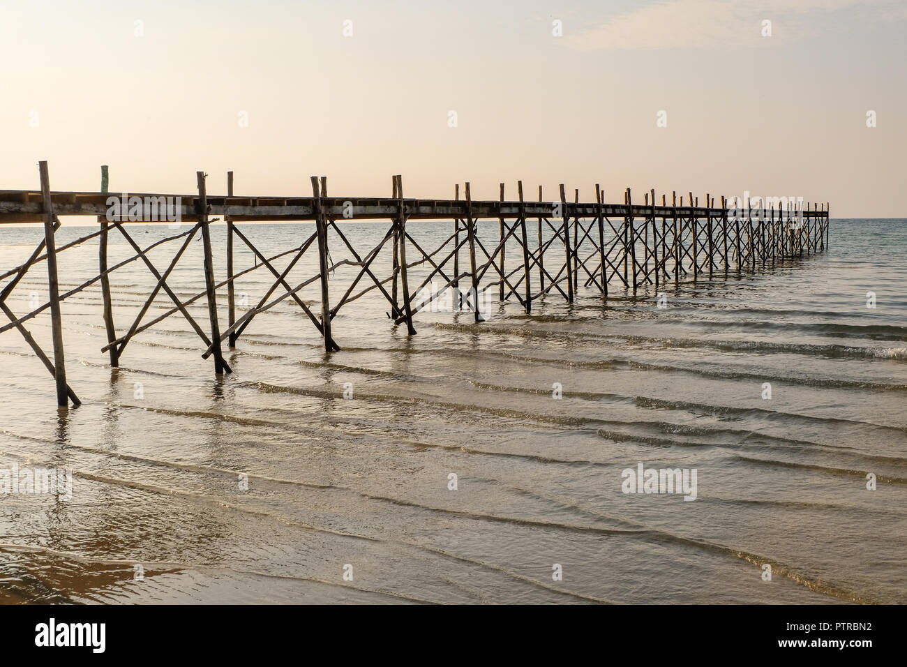 Simple jetty on beach at Ko Kood, Thailand Stock Photo - Alamy