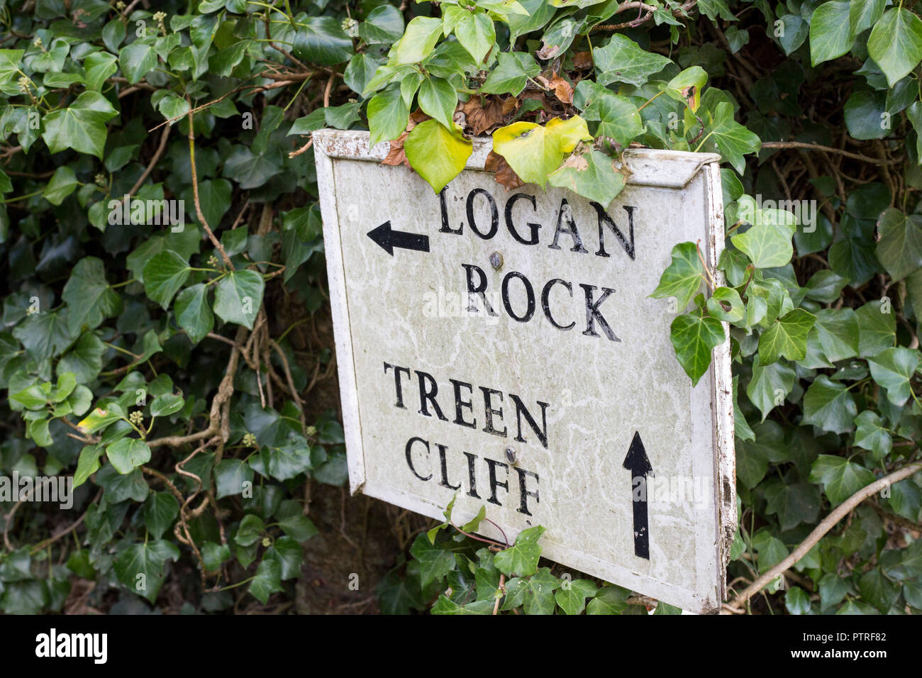 Sign to the Logan Rock and Treen Cliff Stock Photo - Alamy