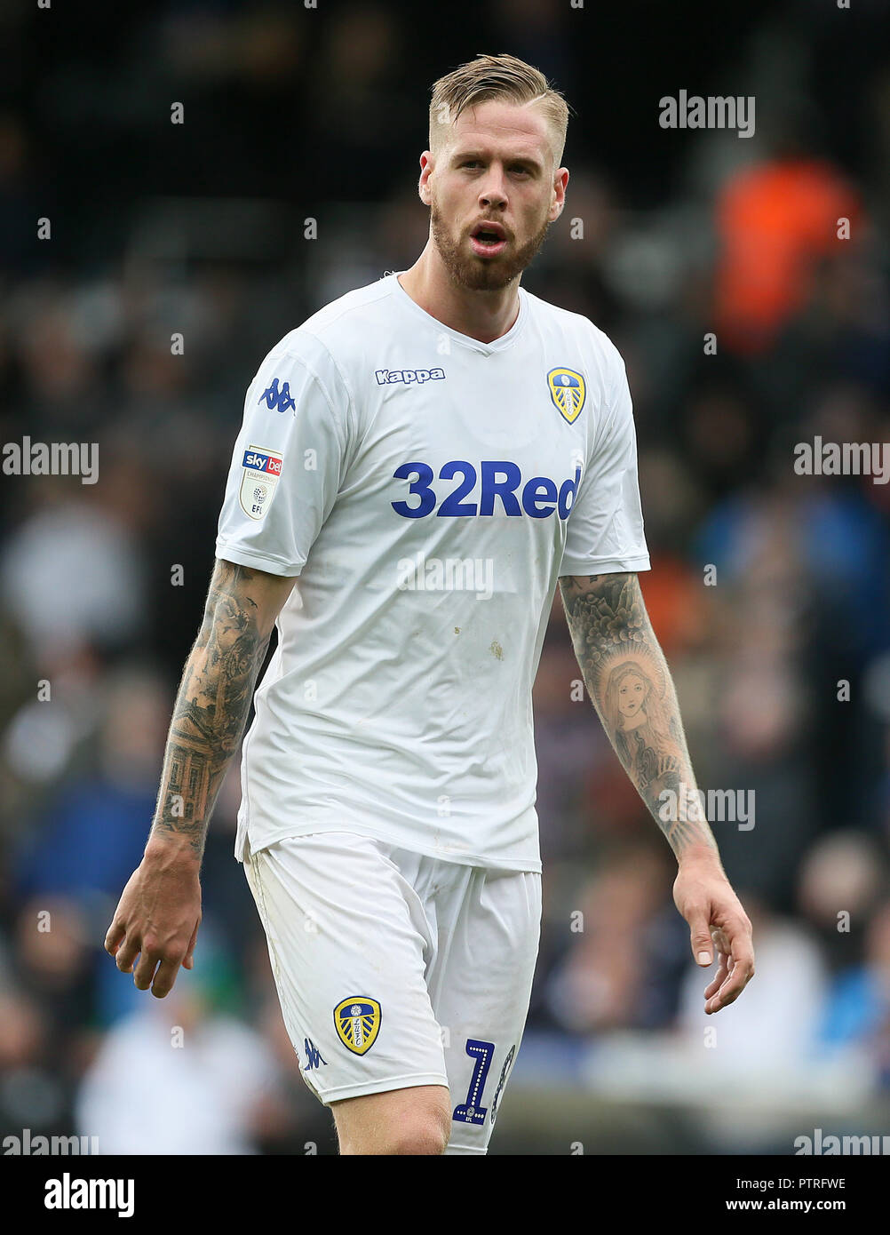 Leeds United's Pontus Jansson Stock Photo - Alamy