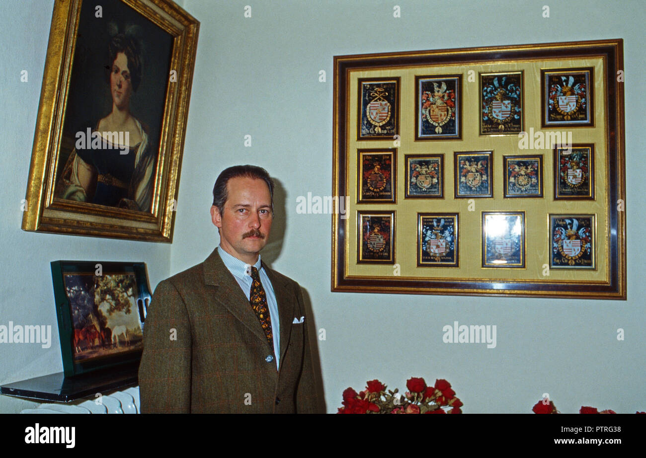 Rudolph Prinz von Croy in Dülmen, Deutschland 1989. Rudolph Prince of ...