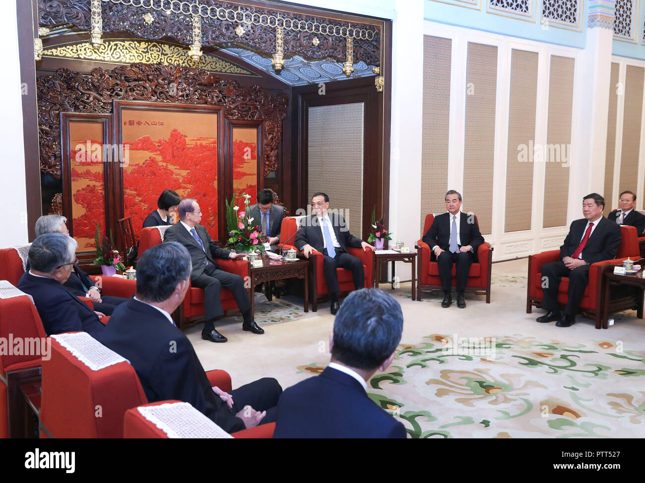 Beijing, China. 10th Oct, 2018. Chinese Premier Li Keqiang meets with ...