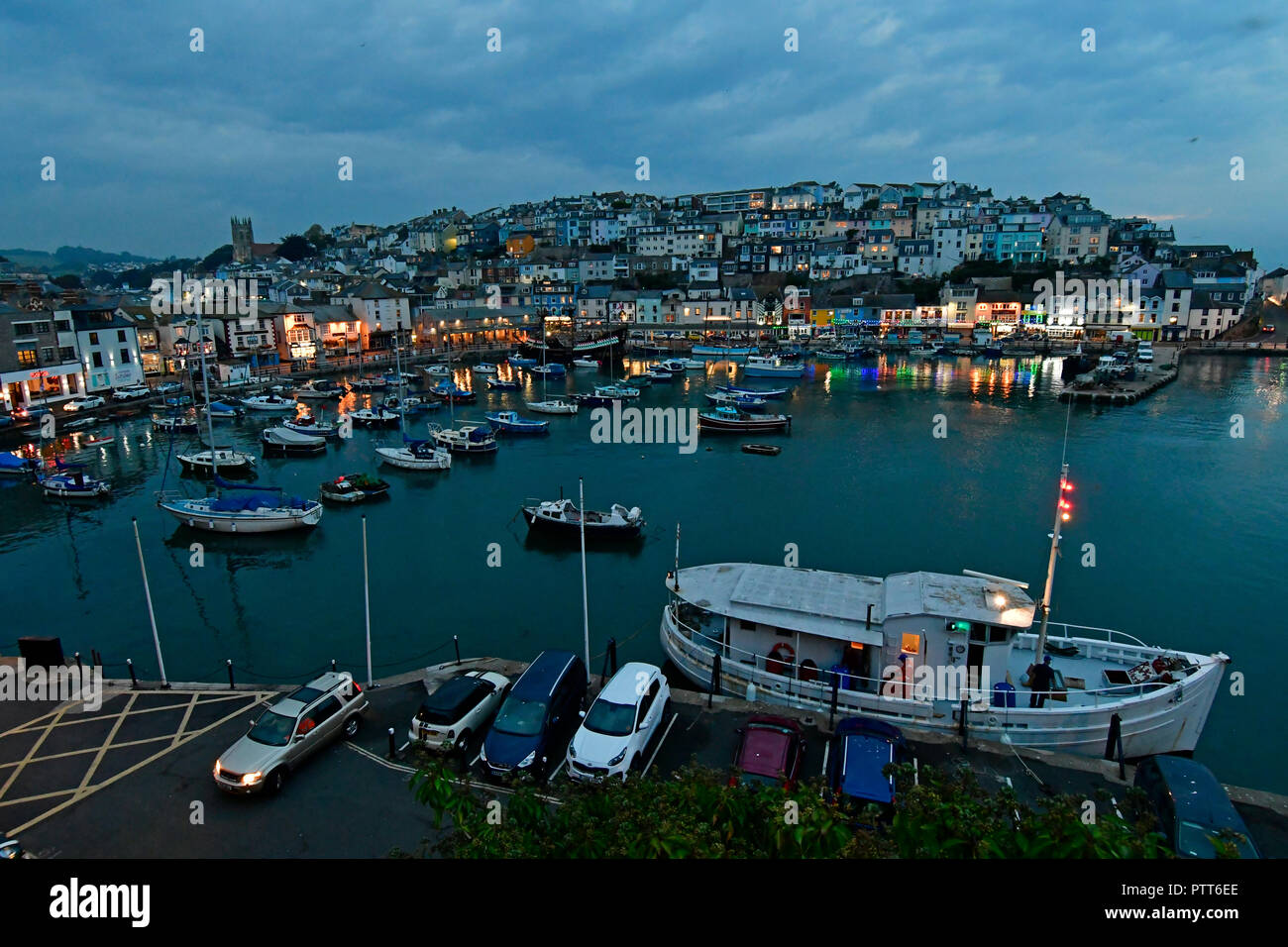 Brixham, Devon, UK. 10th October, 2018. UK Weather. On a warm night at ...