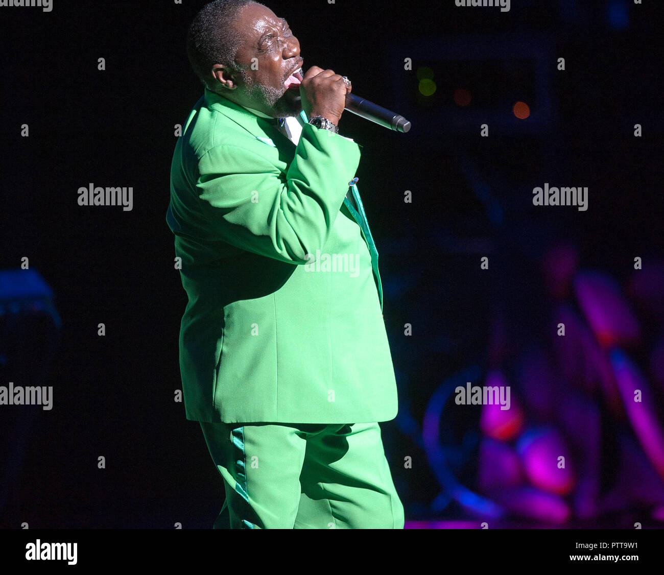 Gerald levert singer hi-res stock photography and images - Alamy
