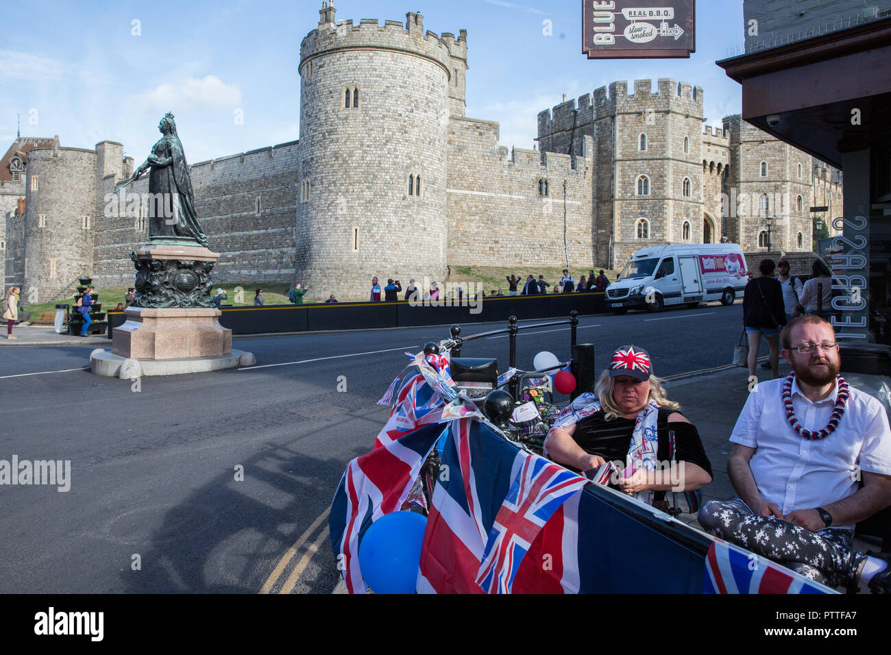 Windsor, UK. 11th October, 2018. A small group of royal fans assembled ...