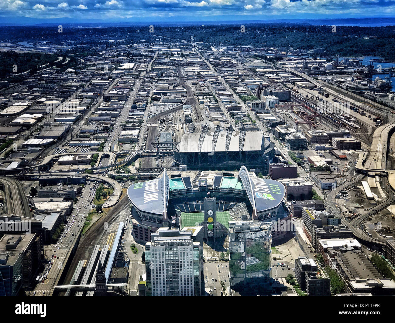 48 seats hi-res stock photography and images - Alamy