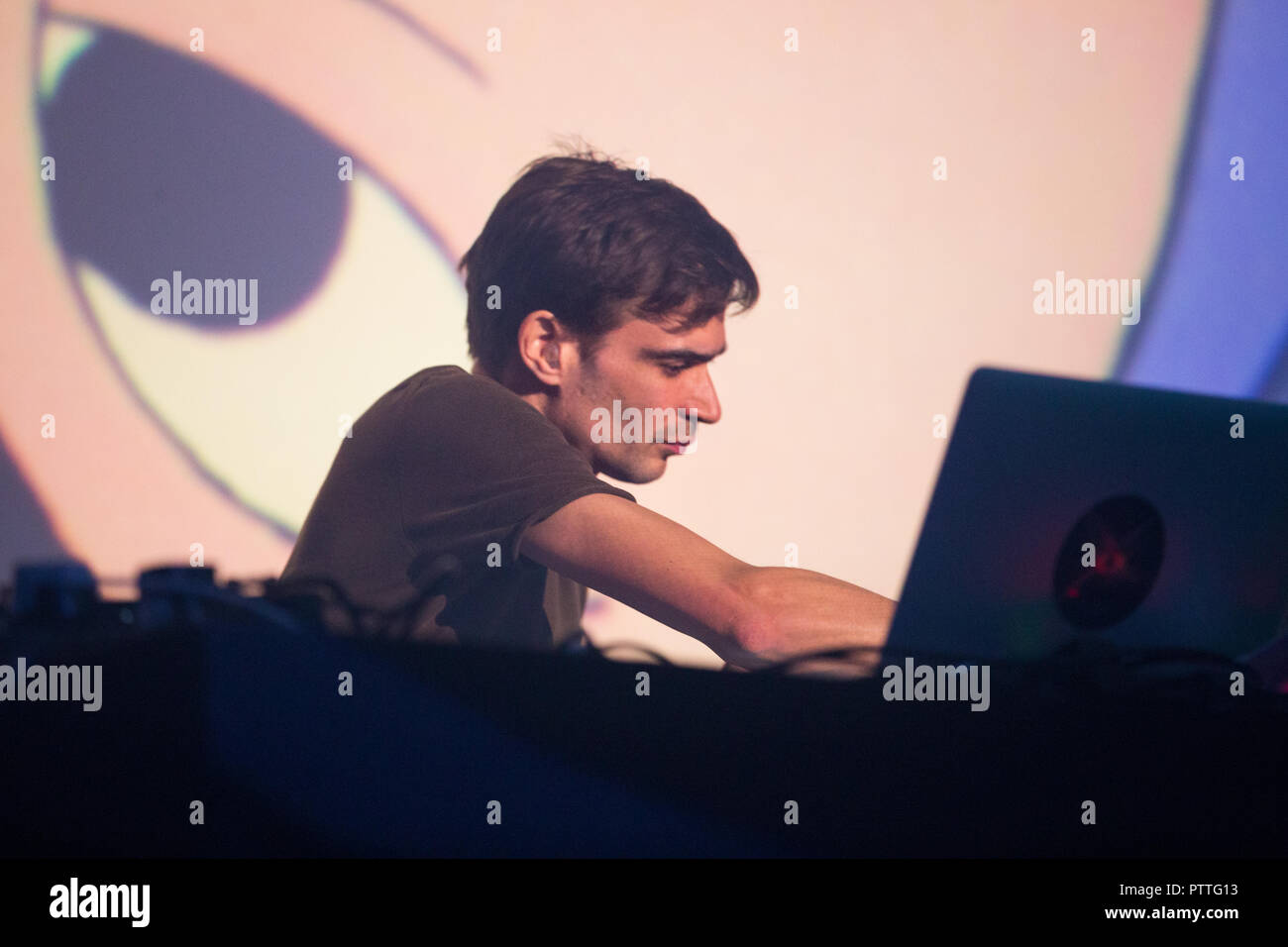 Jonathan julian hopkins hi-res stock photography and images - Alamy