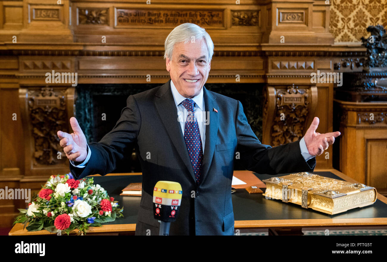 11 October 2018, Hamburg: Chilean President Sebastian Pinera, gives an ...