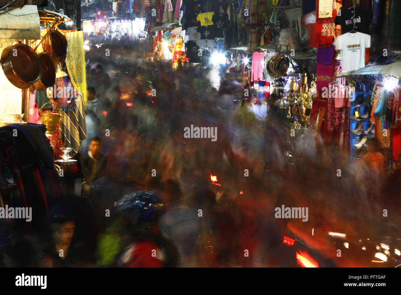 Kathmandu, Nepal. 11th Oct, 2018. Shoppers throng the Ason market for ...
