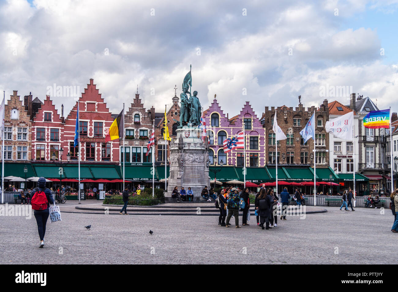 Flemish houses hi-res stock photography and images - Alamy
