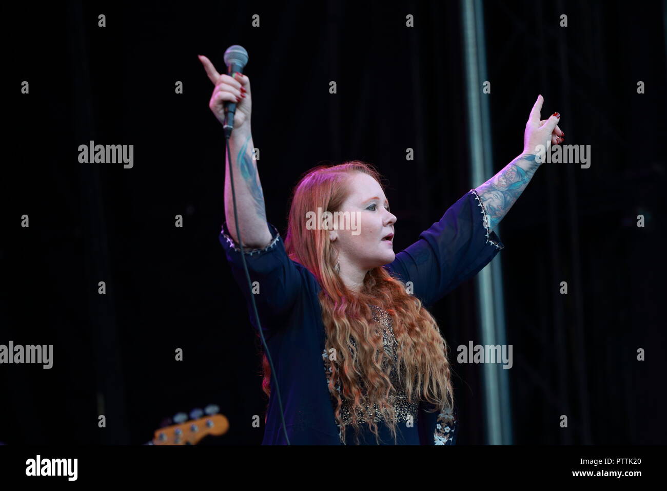Layla hi-res stock photography and images - Alamy