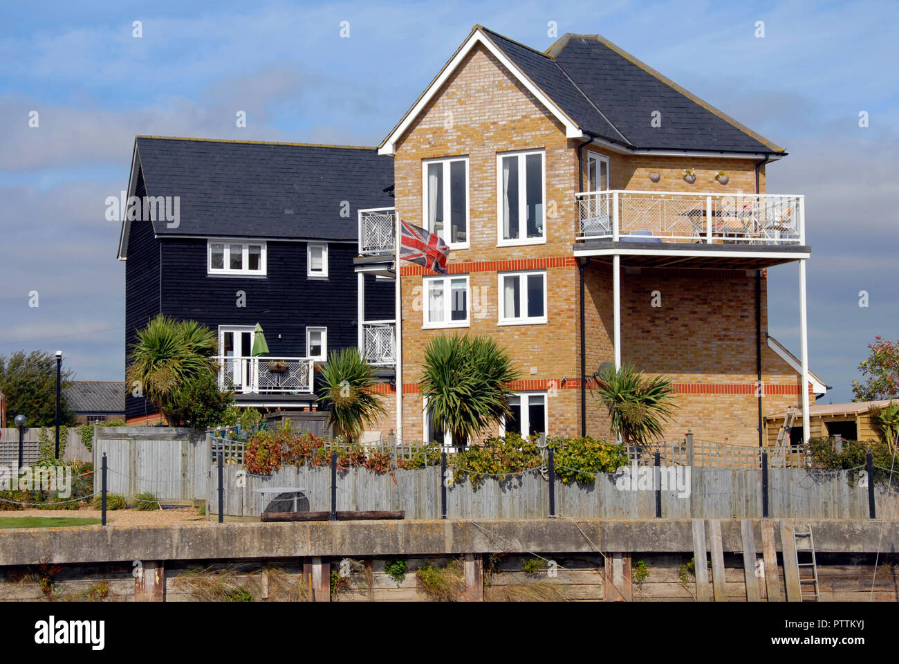 Modern water-side homes, Faversham, Kent, England Stock Photo - Alamy