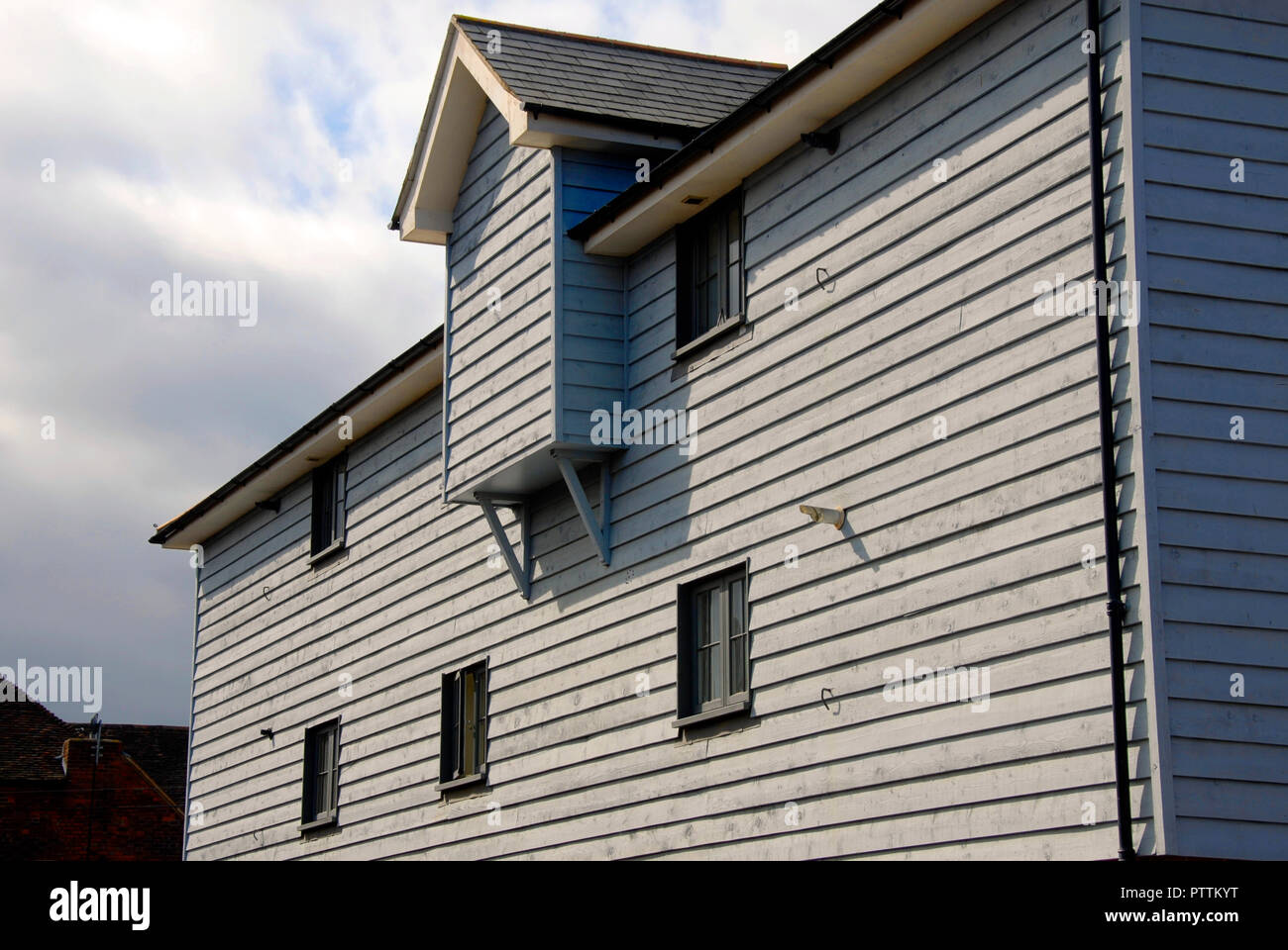 Wooden cladding architecture hi-res stock photography and images - Alamy