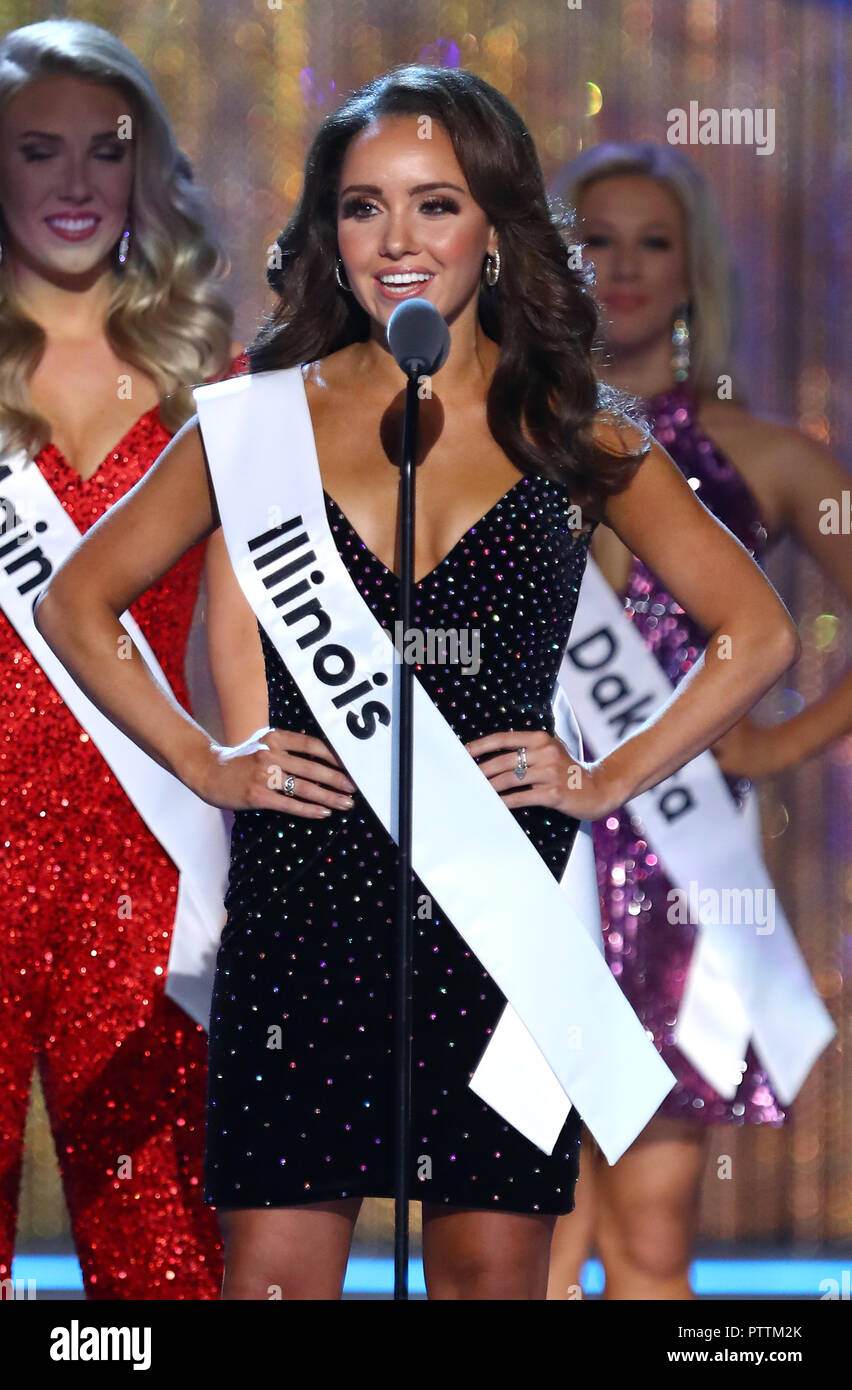 Miss illinois grace khachaturian hi-res stock photography and images ...